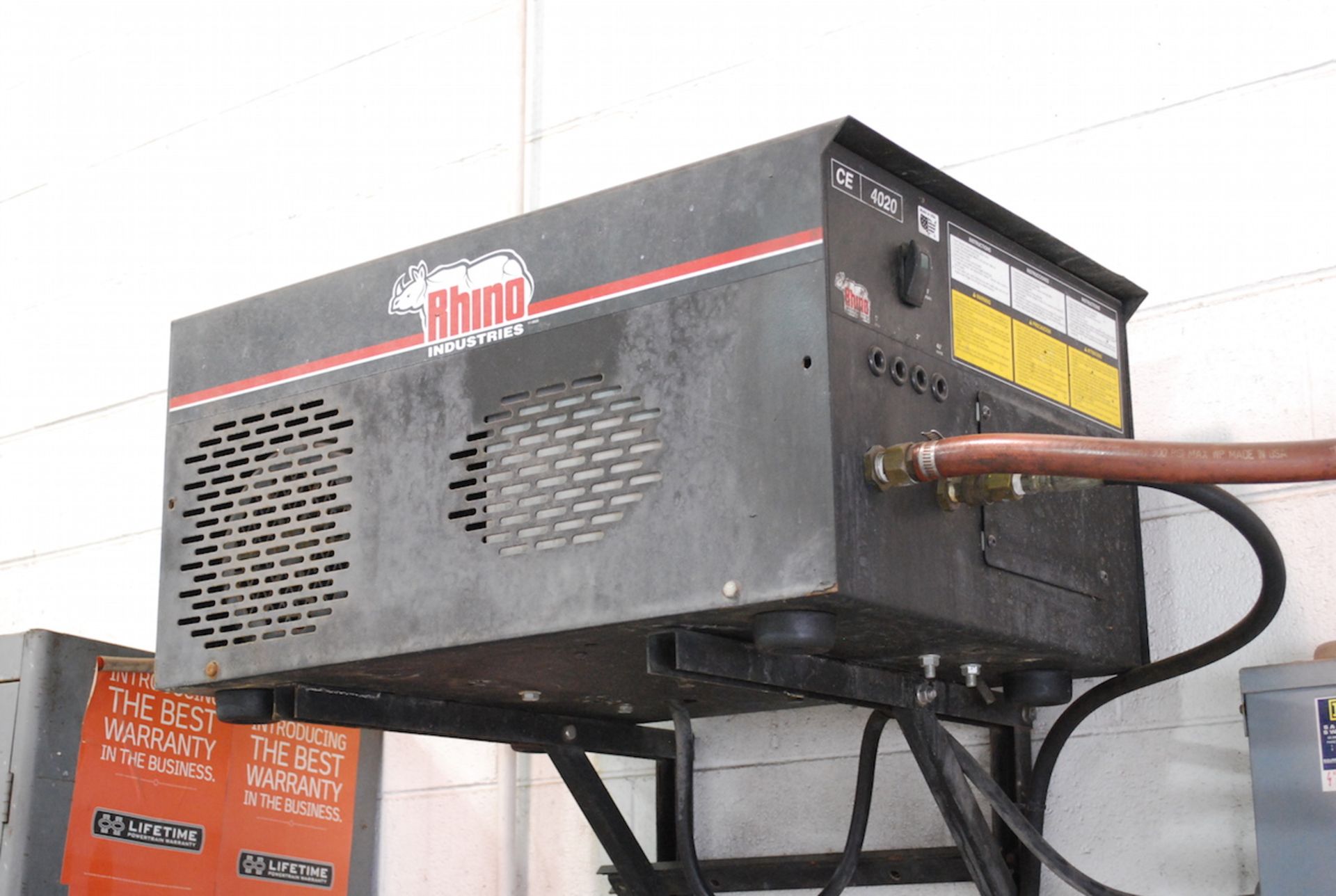 RHINO INDUSTRIES CE4020A HIGH PRESSURE WASHER; W/(2) Guns