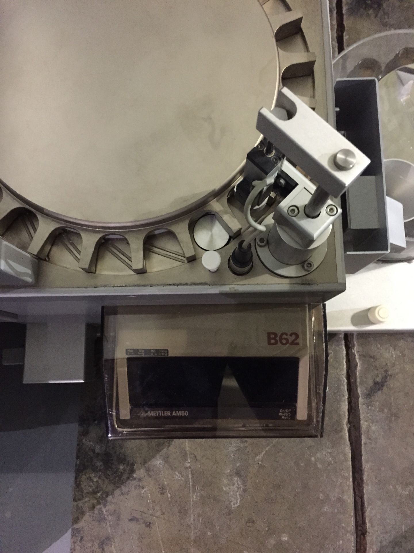 Fette Checkmaster 3 tablet tester, serial# 732, built 1996.