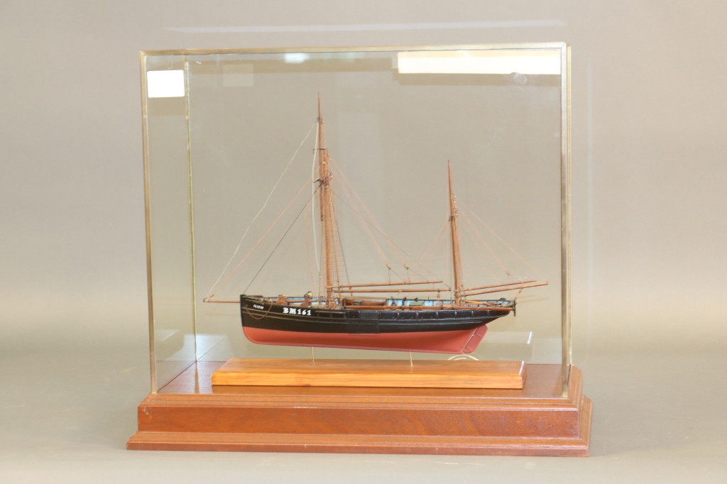 Model of Brixham Smack Fishing Trawler Ship model of the Valerian, a ...