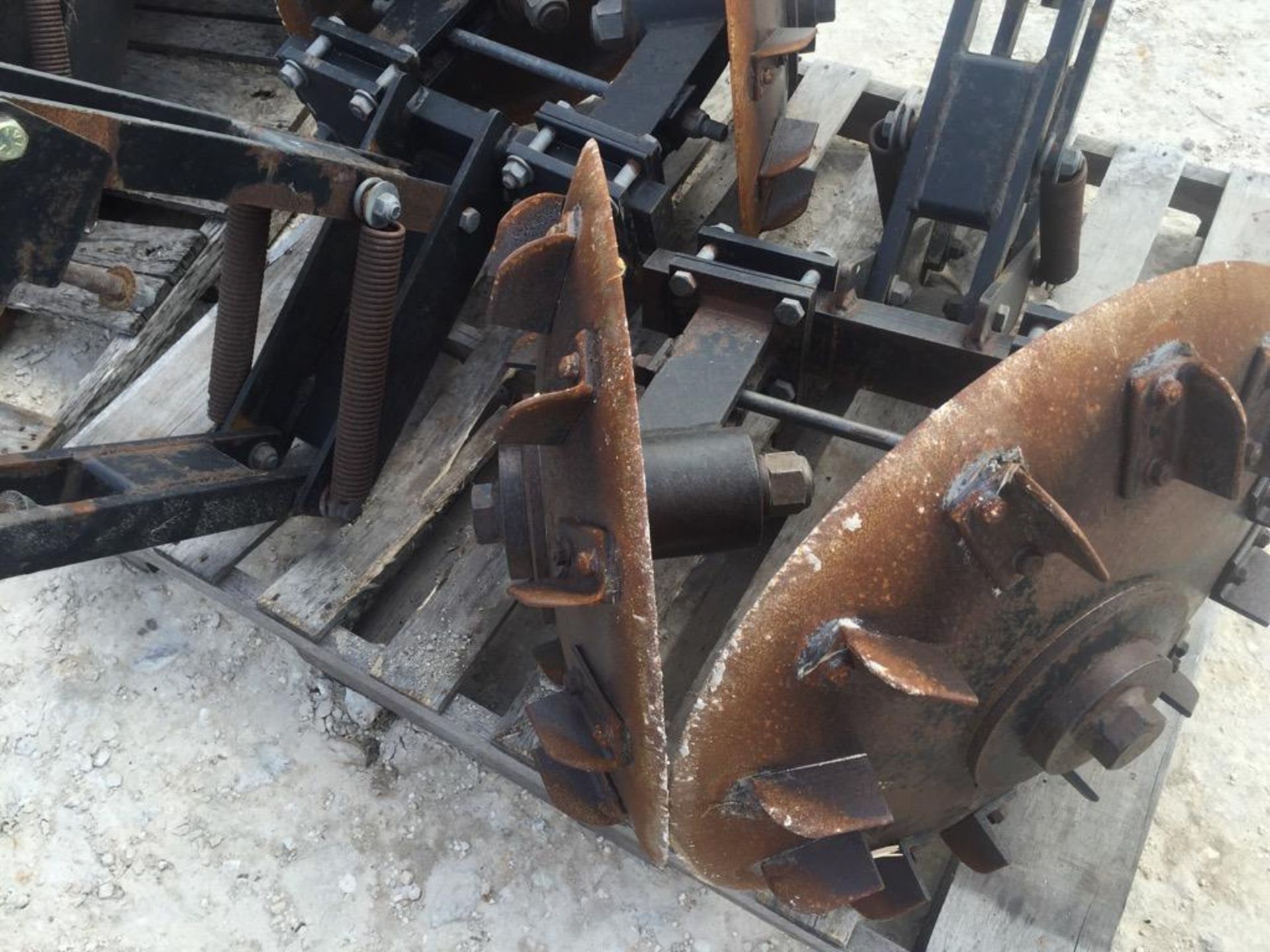 16 Cotton Stalk Pullers
