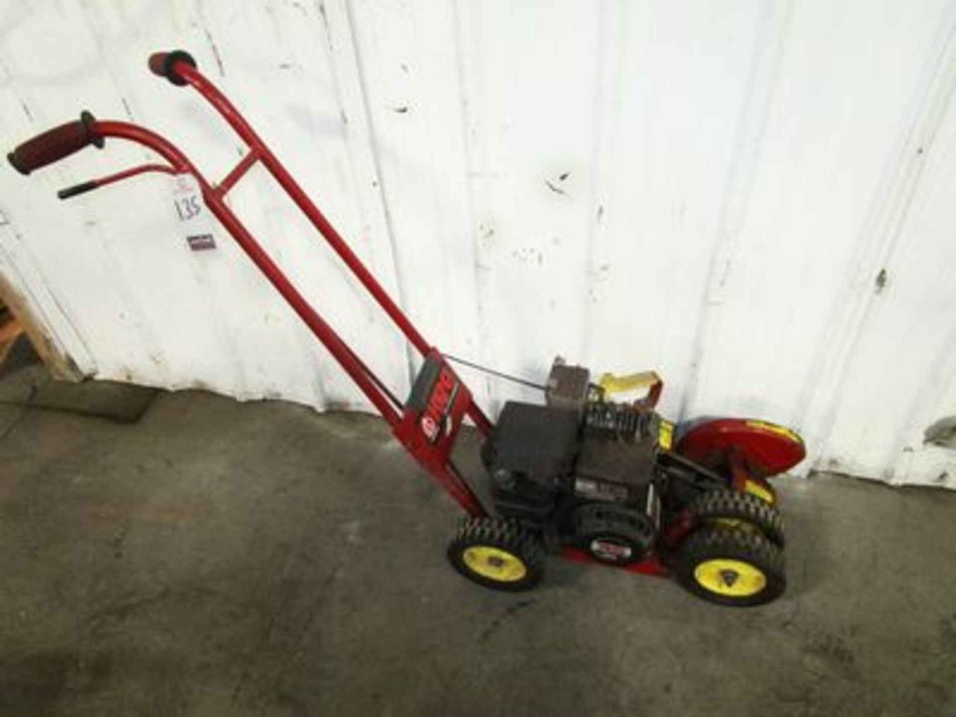 TRAILMATE KEE WALK-BEHIND GAS EDGER, 3.5 H.P., M/N ET101