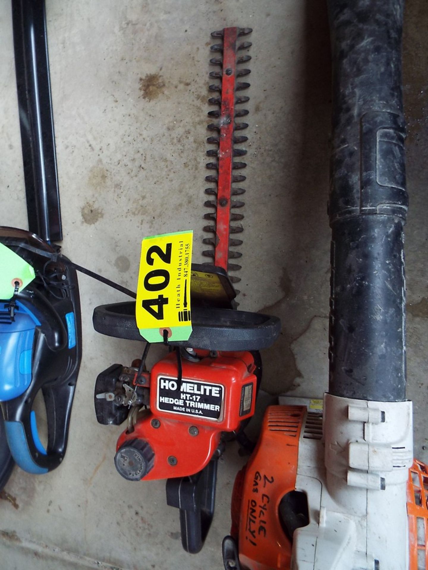 HOMELITE MODEL HT-17 GAS POWERED HEDGE TRIMMER