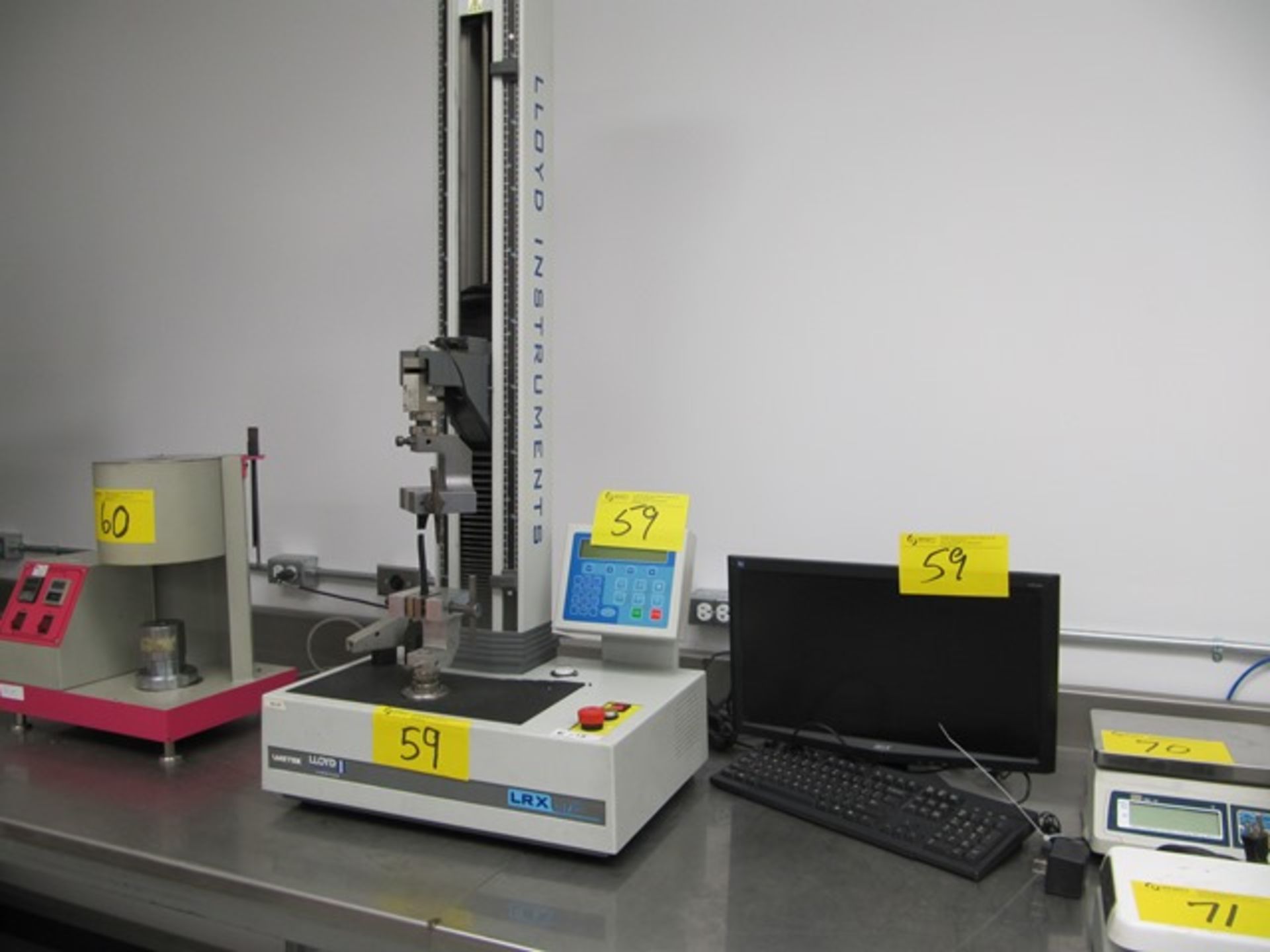 LLOYD INSTRUMENTS LRX PLUS 6 TENSILE TESTER W/COMPAQ PENT. 4 PC, FLAT ...