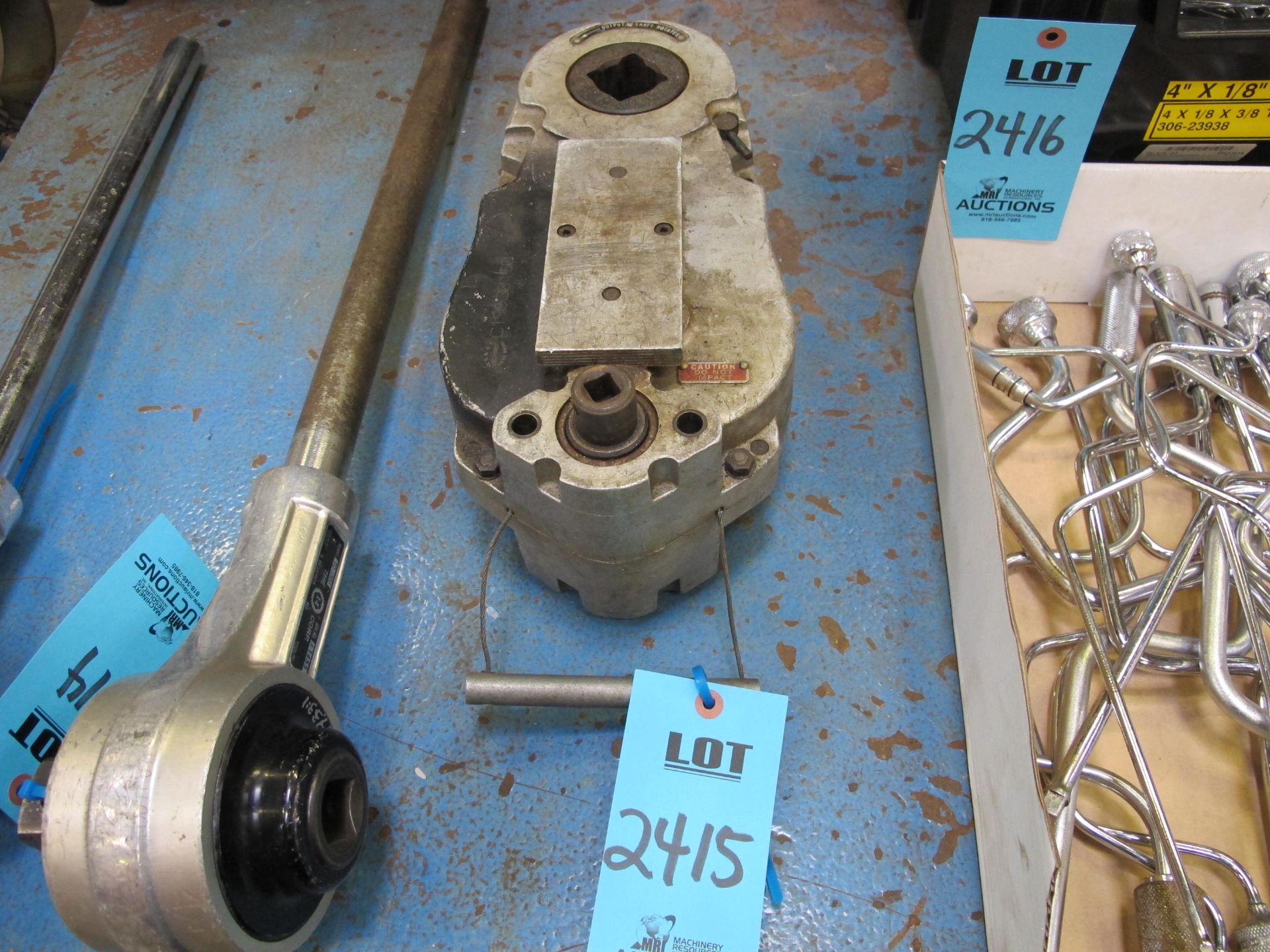 SARGENT/SWEENEY TORQUE MULTIPLIER, MODEL NUMBER 201. LOADING & HANDLING $5