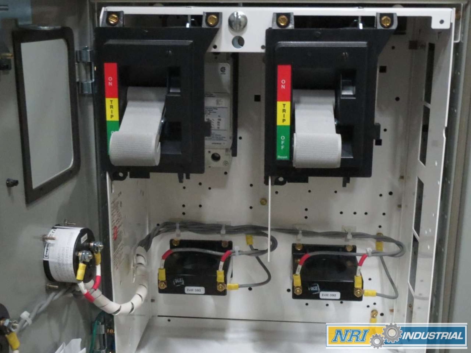 NEW EATON FREEDOM 2100 HFD BREAKER MOTOR CONTROL CENTER 3PH 3W 480V-AC ...