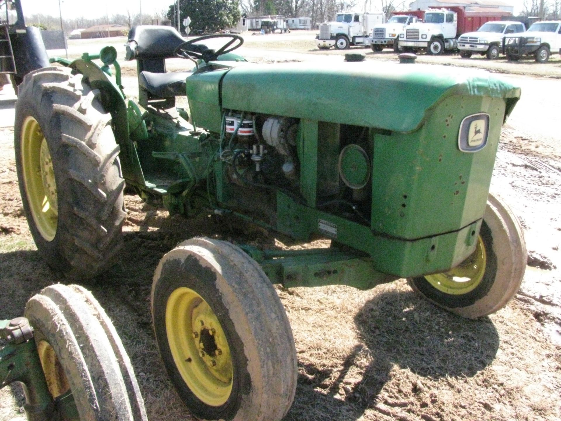 John Deere 820 Diesel tractor Sr# 097080