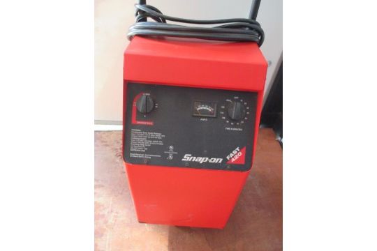 Snap-On Fast 420 Battery Charger on Wheels, Model: BC4200, SN ...