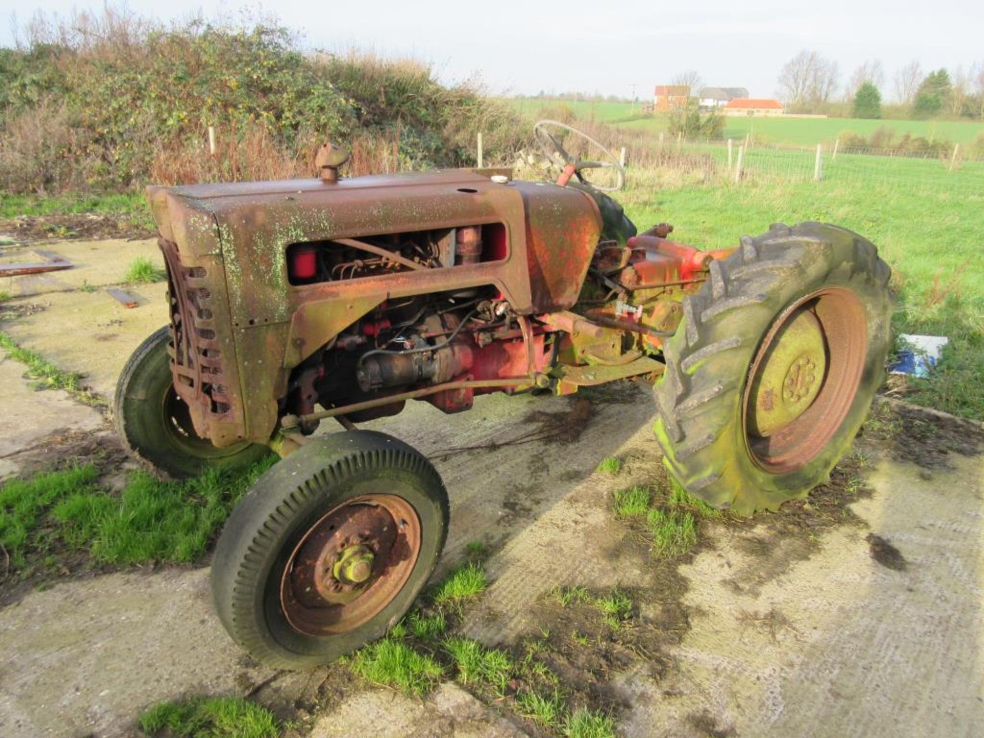 McCORMICK IH B275 2wd TRACTOR
