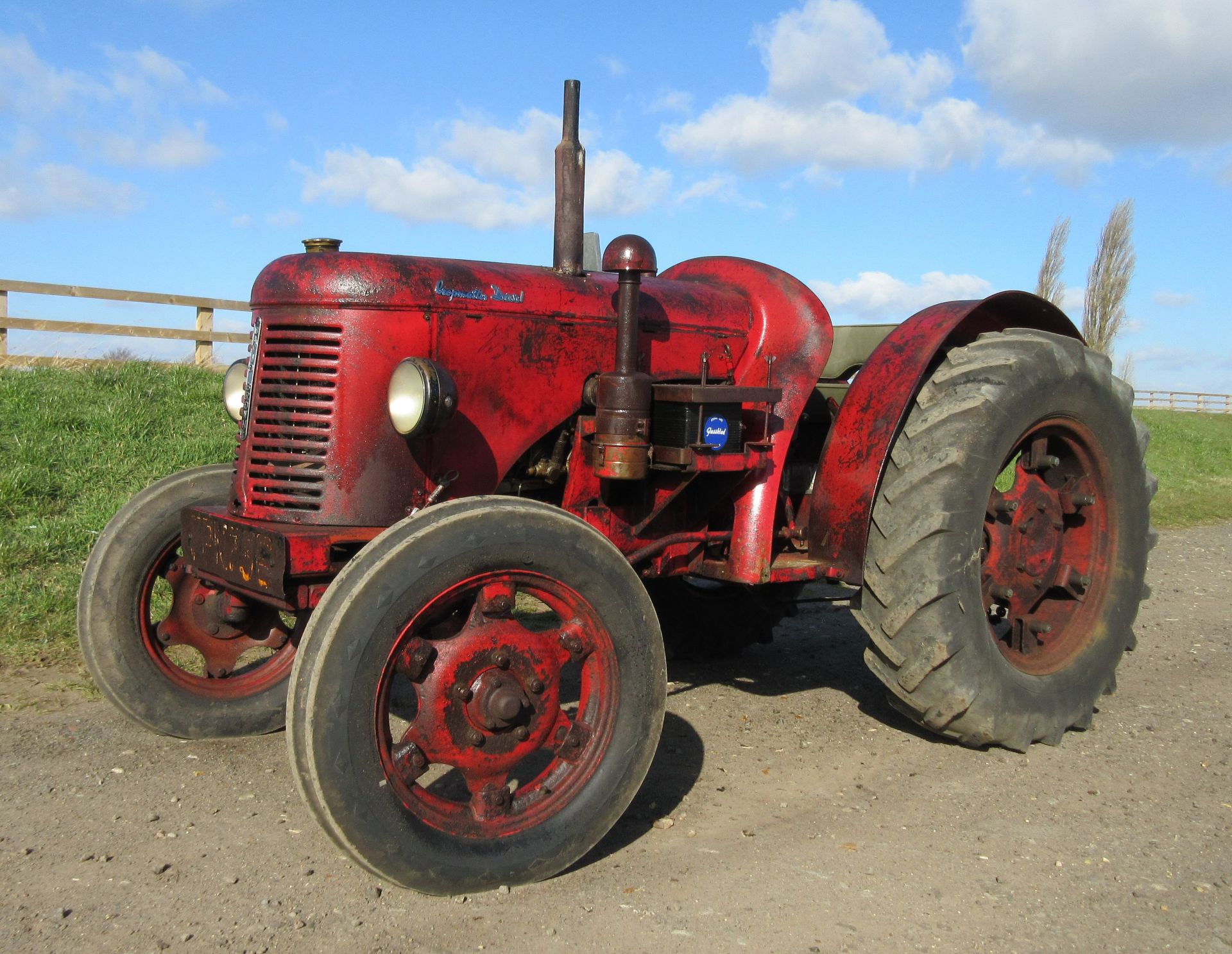 1954 DAVID BROWN 25D Cropmaster 4cylinder diesel TRACTOR Reg. No. FPN ...