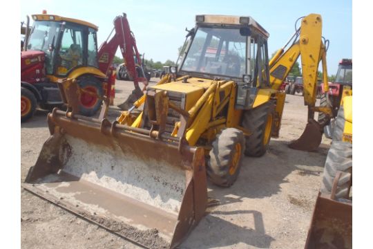 JCB 3CX 4wd Extra Dig with Pallet Forks, Grey Cab