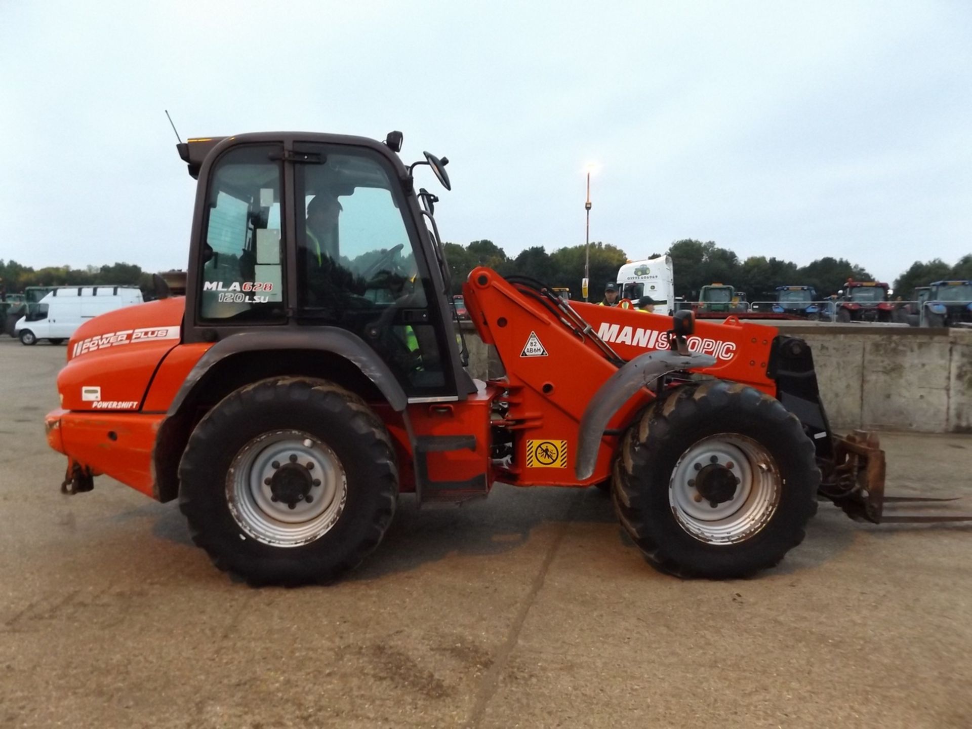2009 Manitou MLA 628-120 LSU Pivot Steer Telescopic. V5 will be ...