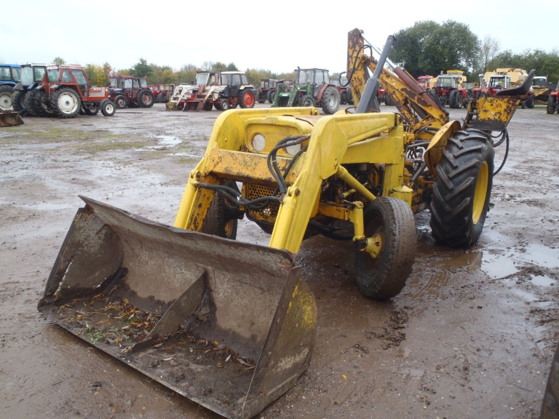Massey Ferguson 702 Industrial Backhoe Digger. Instant Reverse. V5 will ...