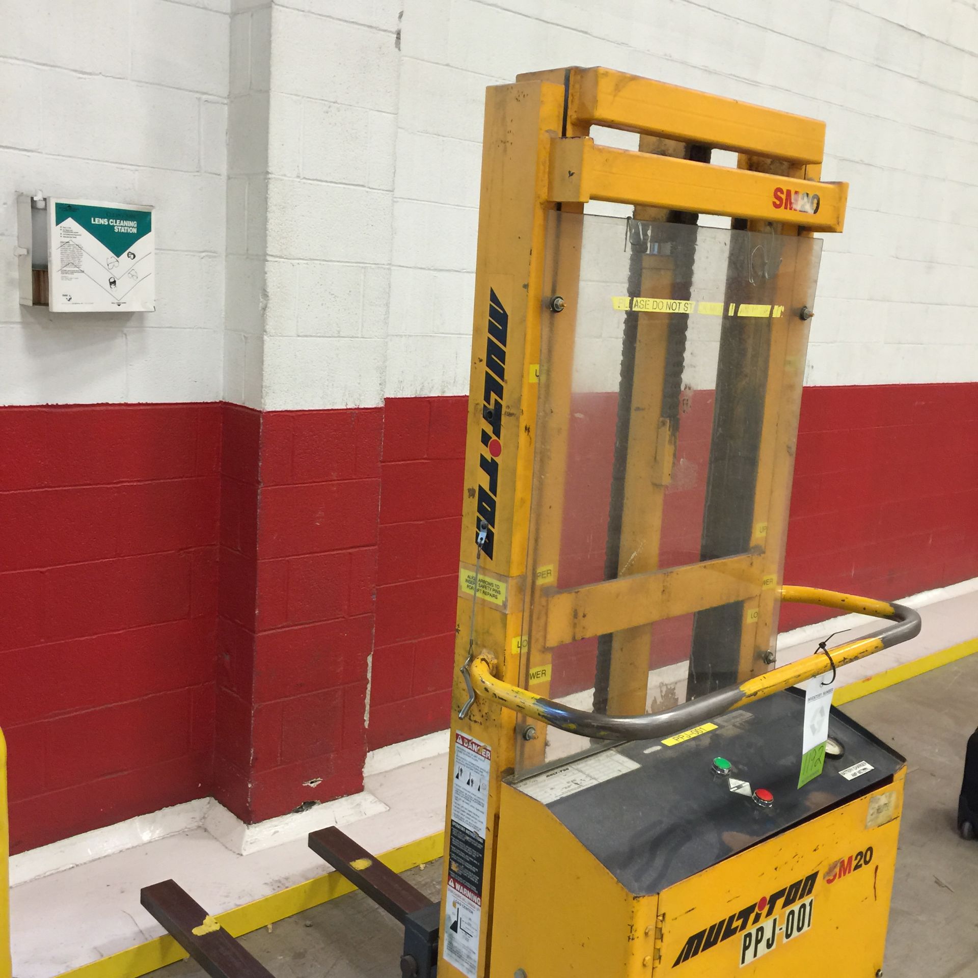 Multiton Corp electric lift, model SM 20-96, s/n 08120389200, 2,000 lb ...