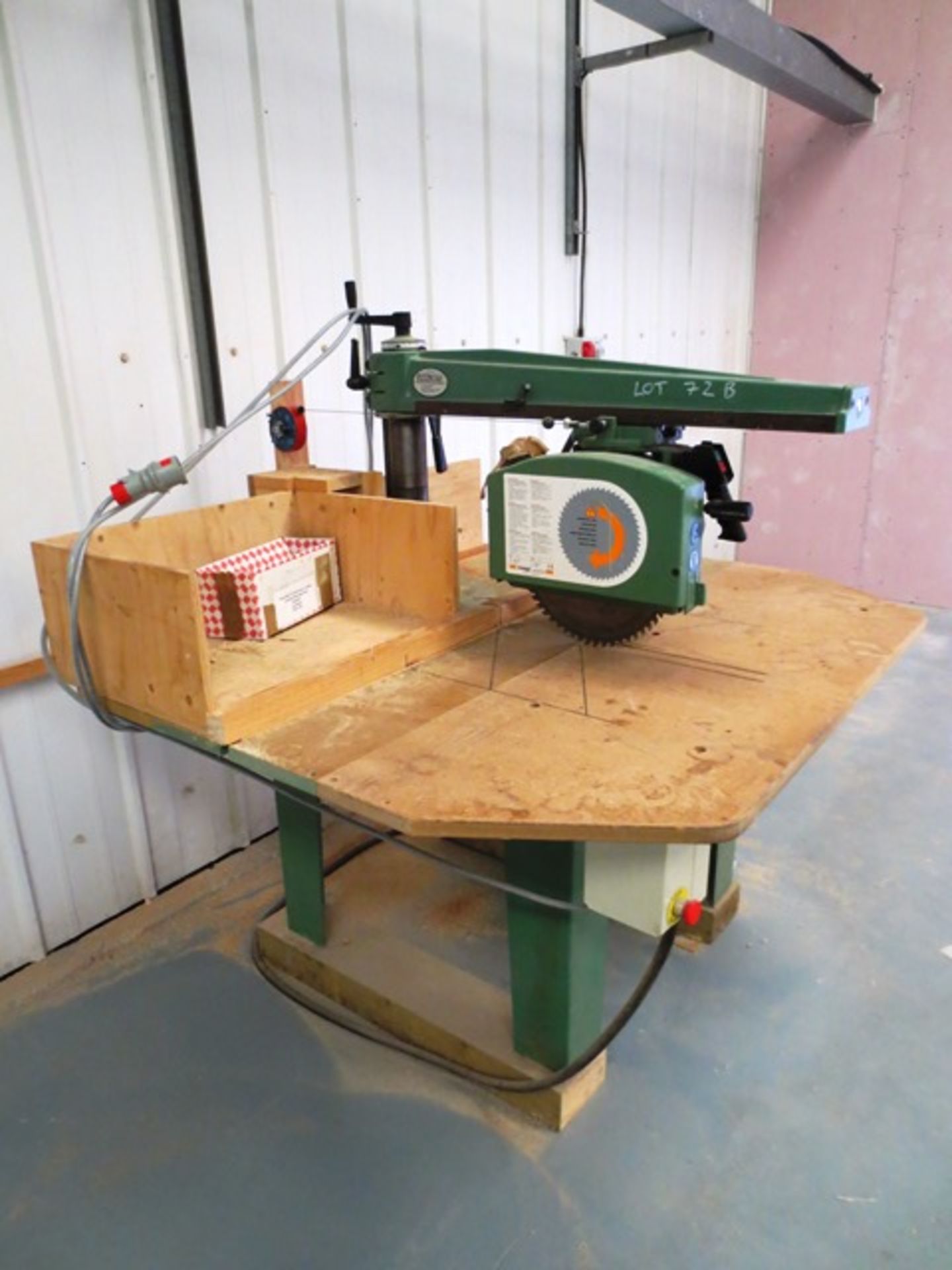 Maggi Engineering 154 cross cut radial arm saw, serial no: 397, max ...