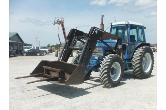 Lot # 24133 Ford 8210 Tractor 1985 6850 hrs, MFWD, Farmhand 1140 Loader ...