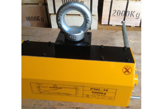 Mint Condition 10,000lbs Plate Lifting Magnet 5 ton unit for plate or pipe