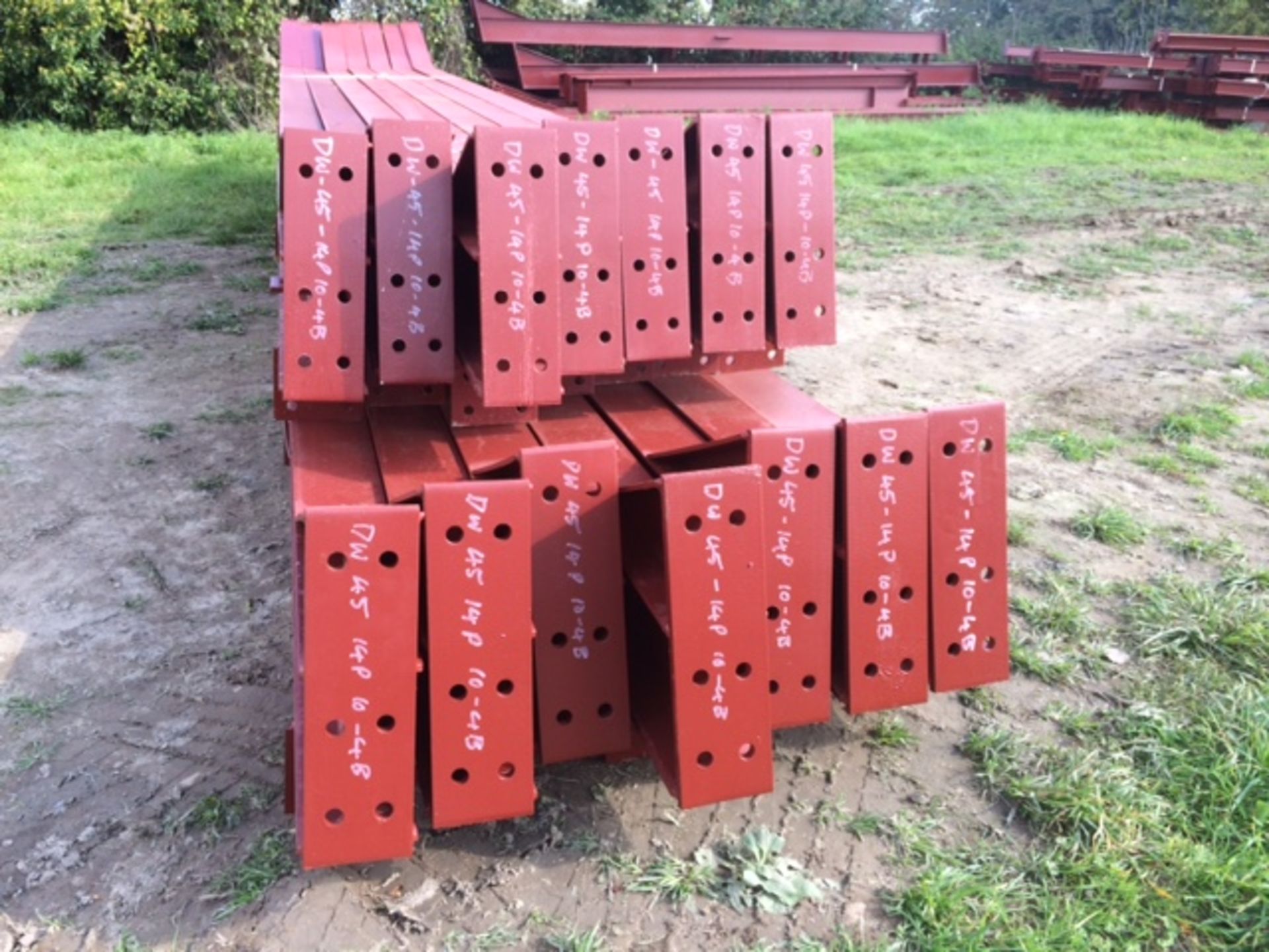 Steel framed building 90ft long x 45 ft wide x 20 ft @ eaves 12 .5 deg ...