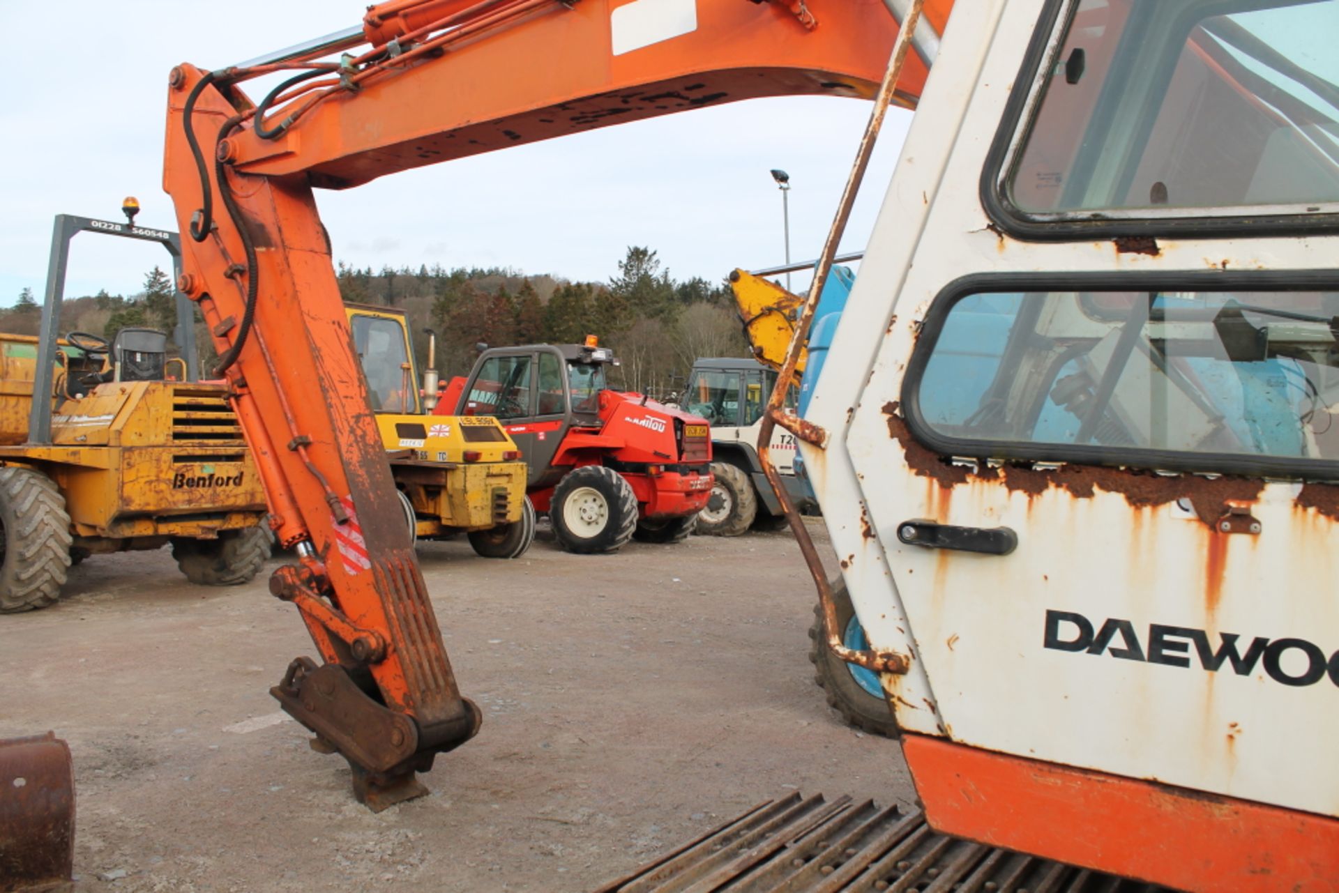 Daewoo DH130-2, 13Ton Excavator. 7360 Hours Declared Correct, 1995 ...