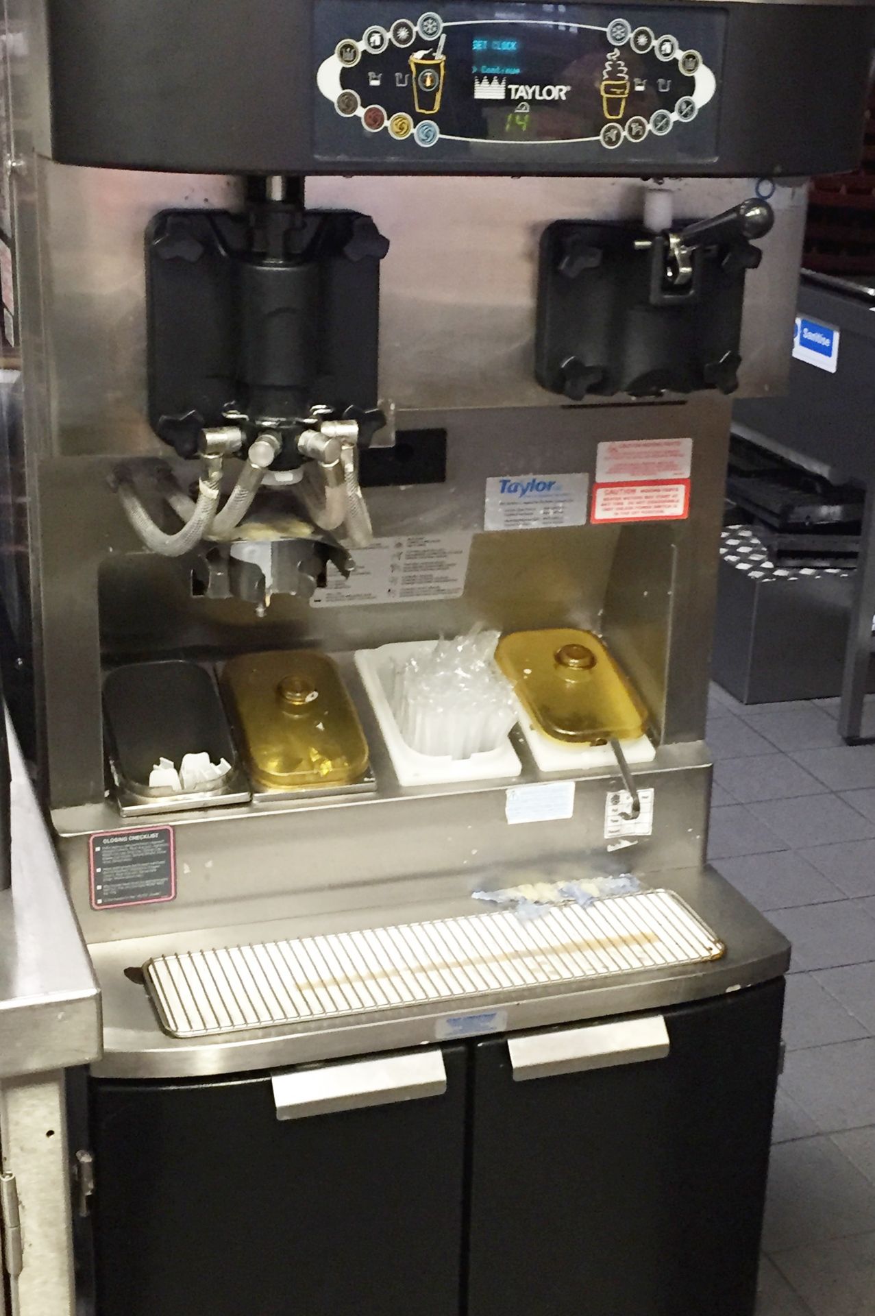 1 x Taylor C606 Combination Shake and Soft Serve Commercial Ice Cream ...