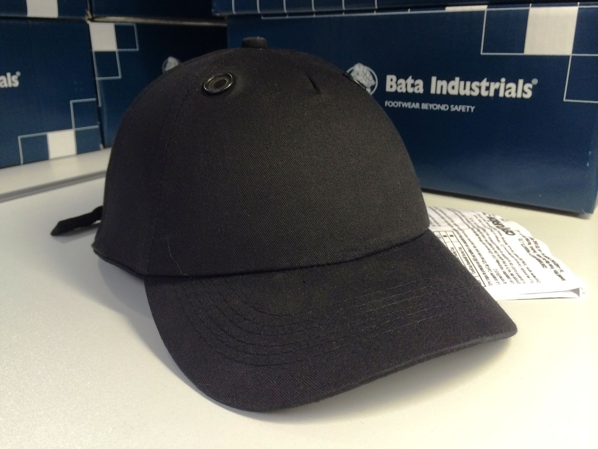 6 x Reinforced Safety Baseball CapsThe smart reinforced baseball cap ...