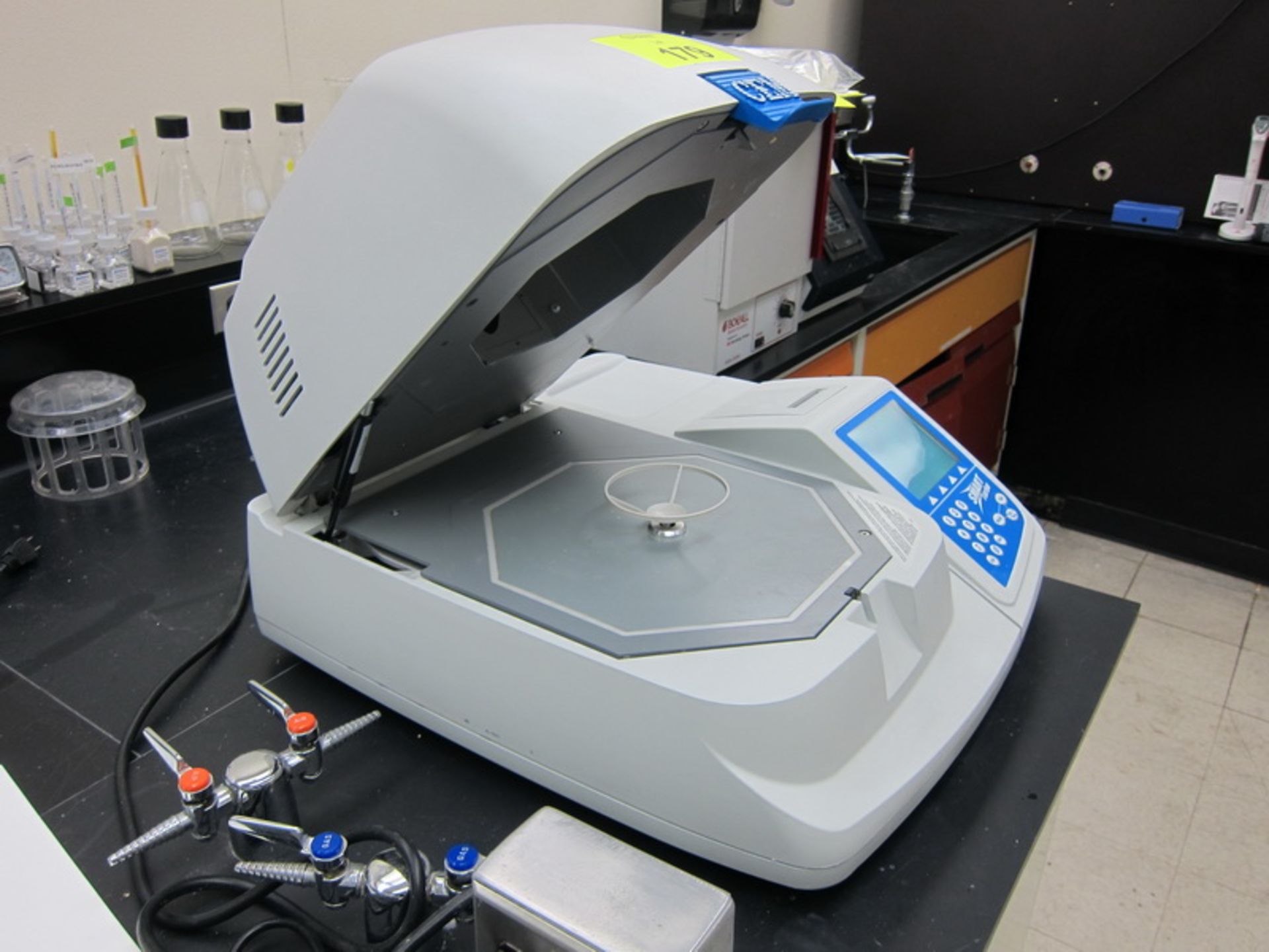 CEM moisture/solid analyzer, model Turbo Smart 5, s/n SR-1815, with manual