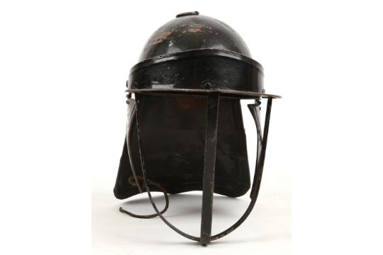 Suit of armour, Cromwellian Roundhead, helmet with lobster tail guard ...