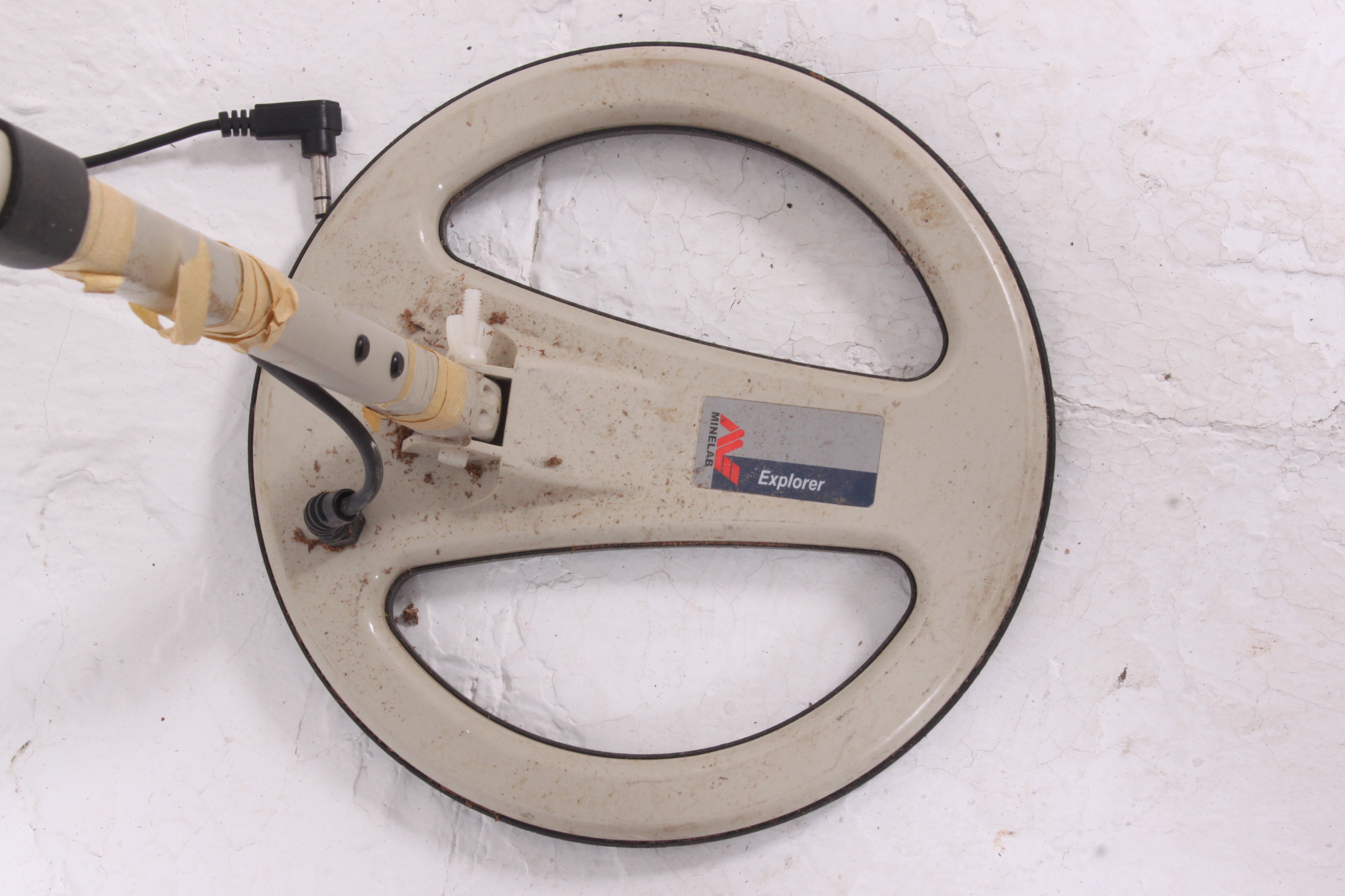 Metal Detector : Minelab Explorer XS ( Full Band Spectrum Technology ...