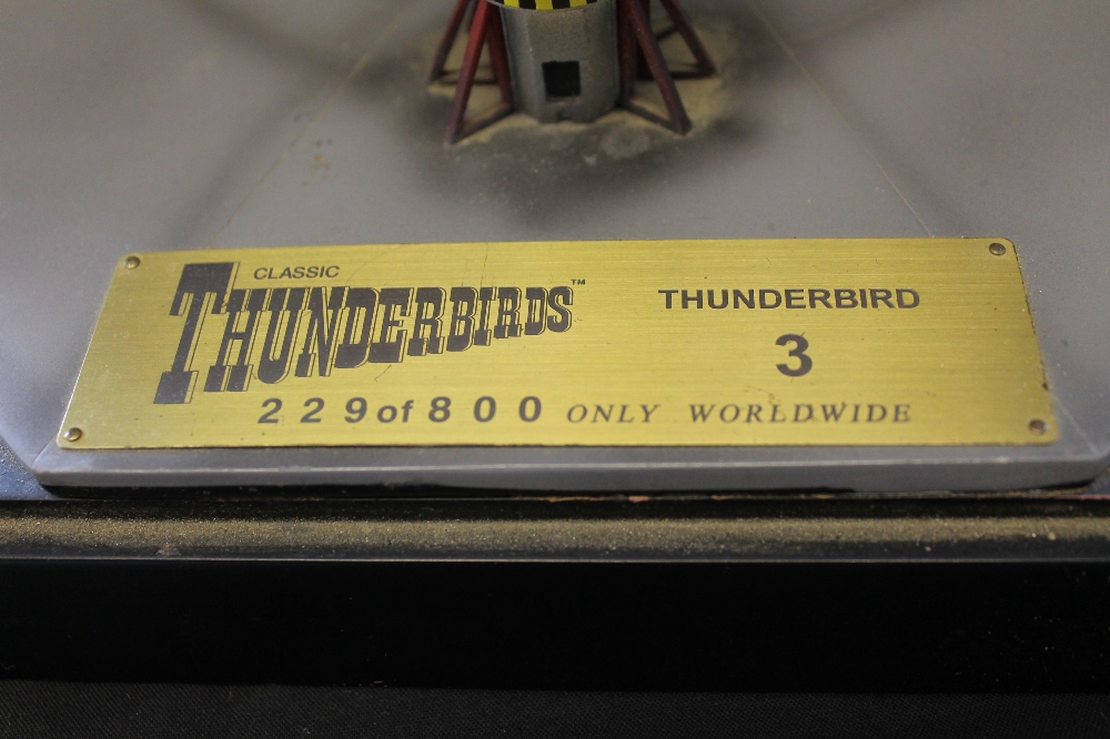 THUNDERBIRDS REPLICA MODEL - Iconic Replicas Gerry Anderson's ...
