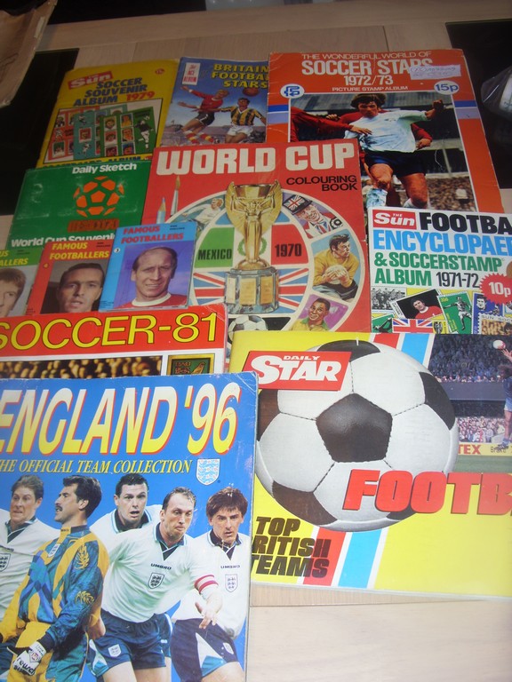 Football Sticker Albums: Includes near complete 72/73 Soccer Stars ...