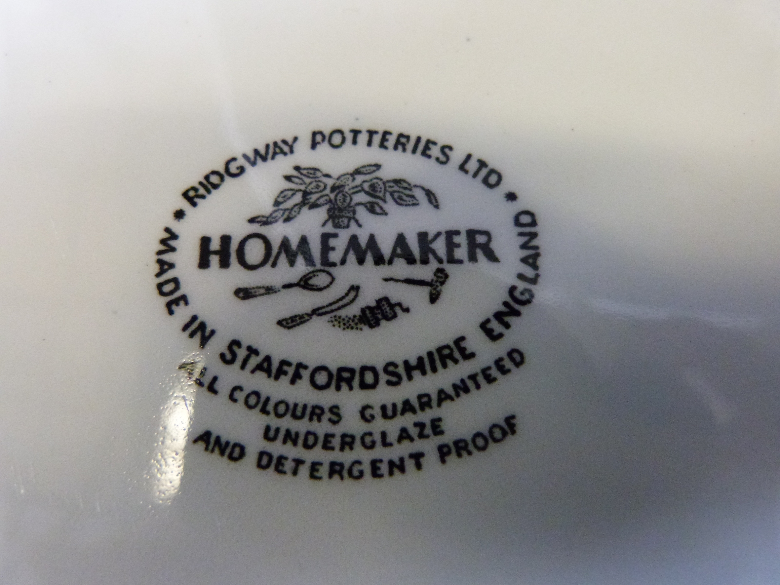 Eight Ridgway Pottery oval plates in the Homemaker pattern