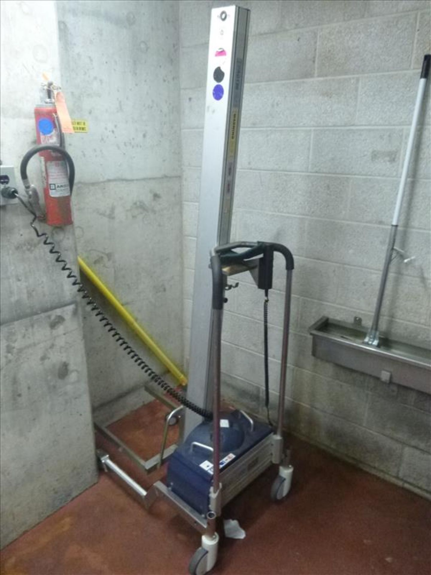 die truck TAWI mod. Pro 120/150 s/s ser. no. 1204039 265 lbs. cap ...