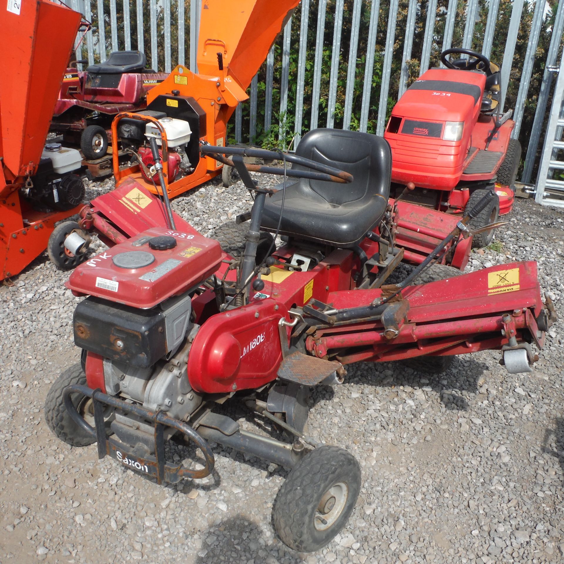 SAXON LM180 triple mower