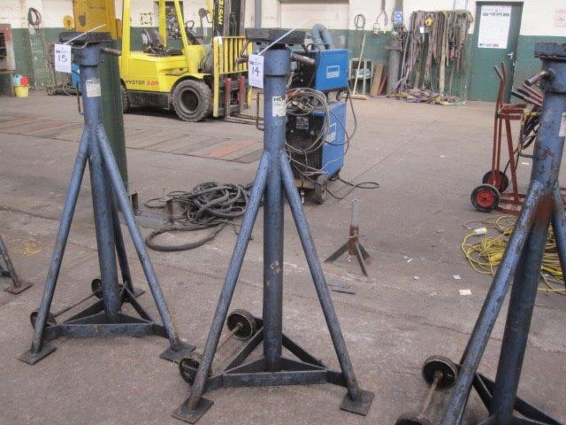 REMCO portable commercial vehicle screw type axle stand