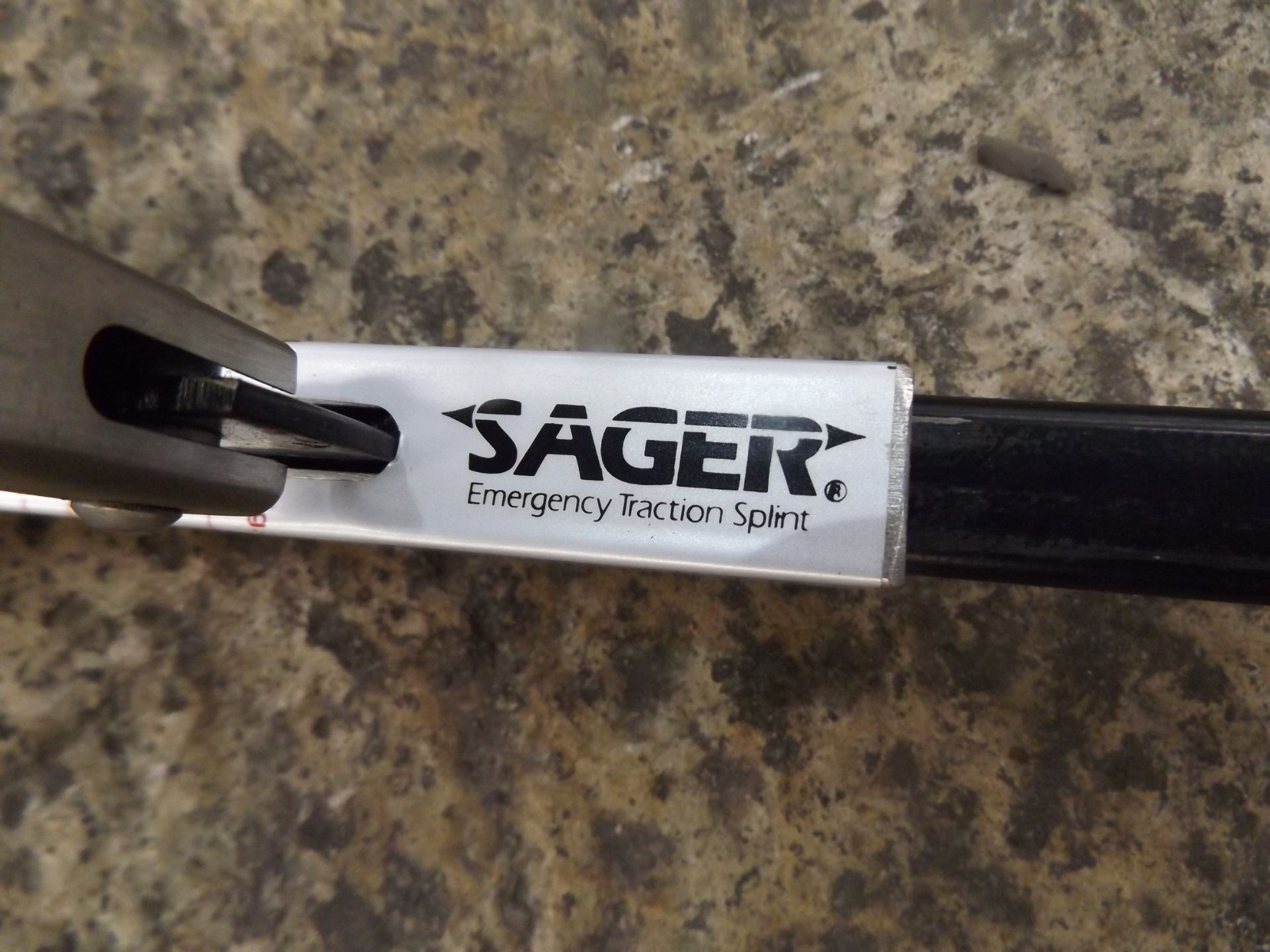 You are bidding on a Sager Emergency Traction Splint This Sager ...
