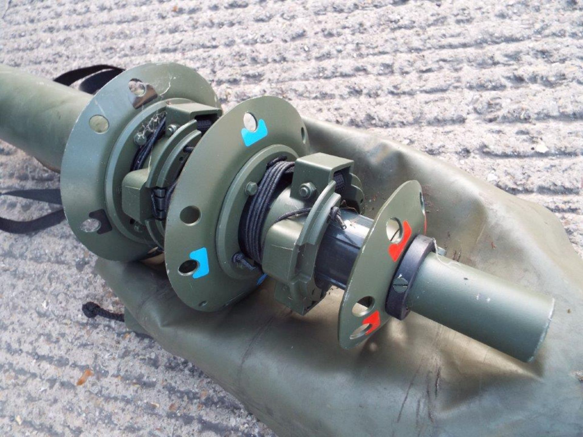 You are bidding on Direct from the UK Ministry Of Defence a Mastsystem ...