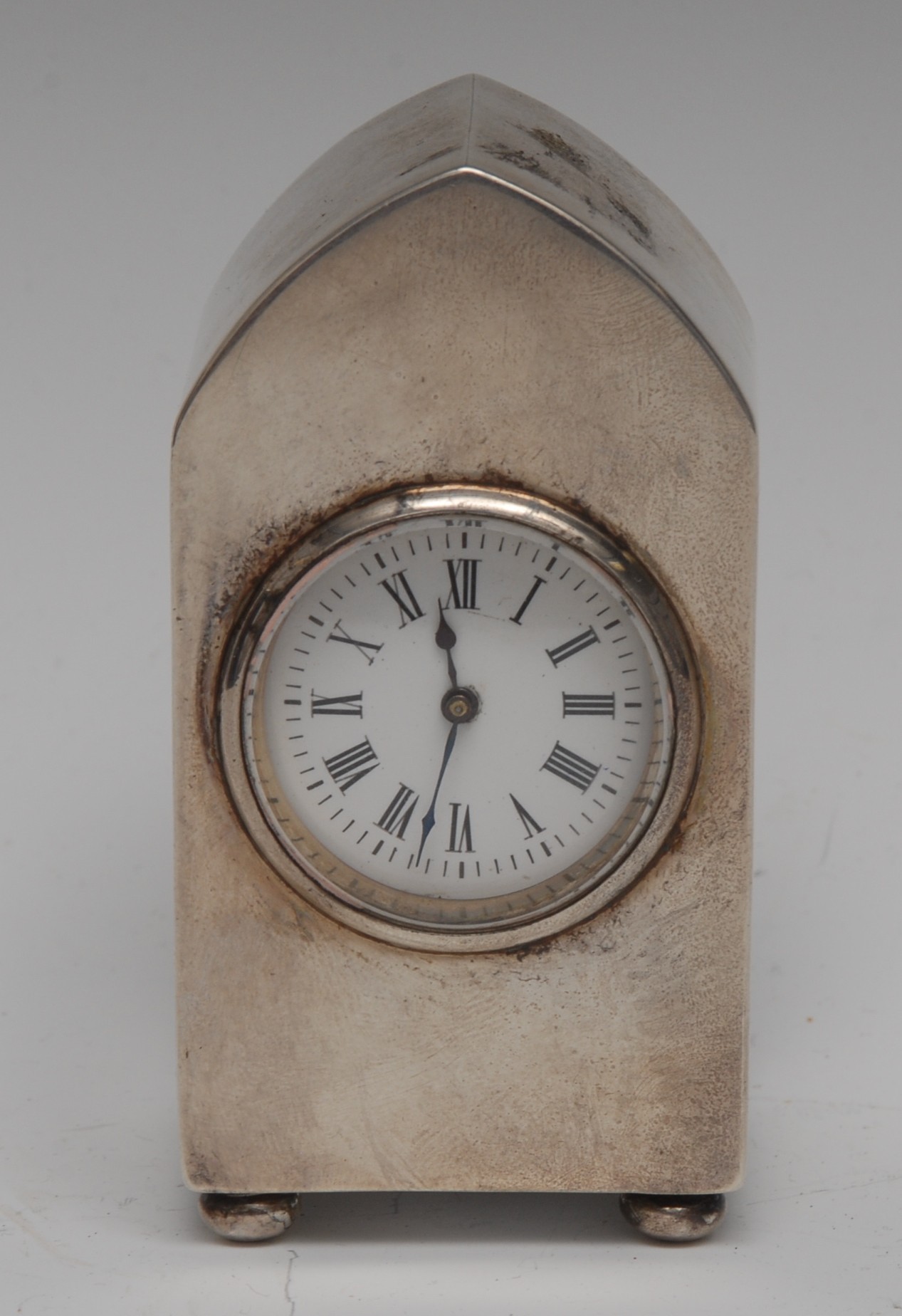 A late Victorian silver travelling lancet shaped timepiece, 3.5cm ...