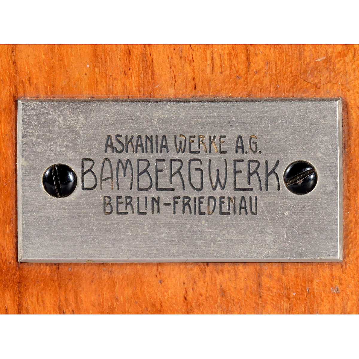 Askania-Universal, um 1920Bambergwerk, Berlin. Filmkamera für 35mm-Film ...
