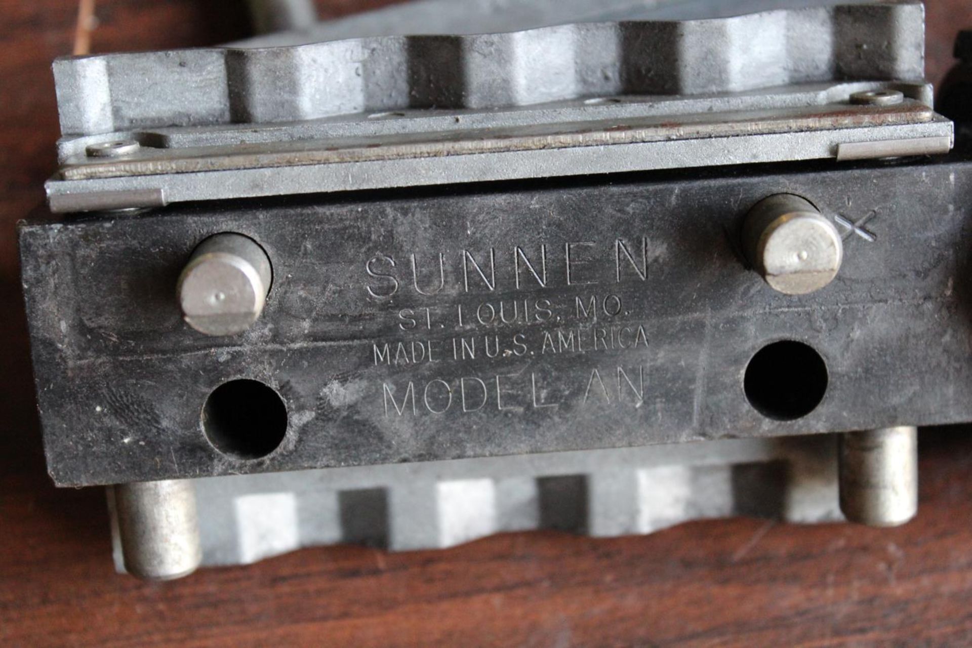 Sunnen AN-112 Portable Hone