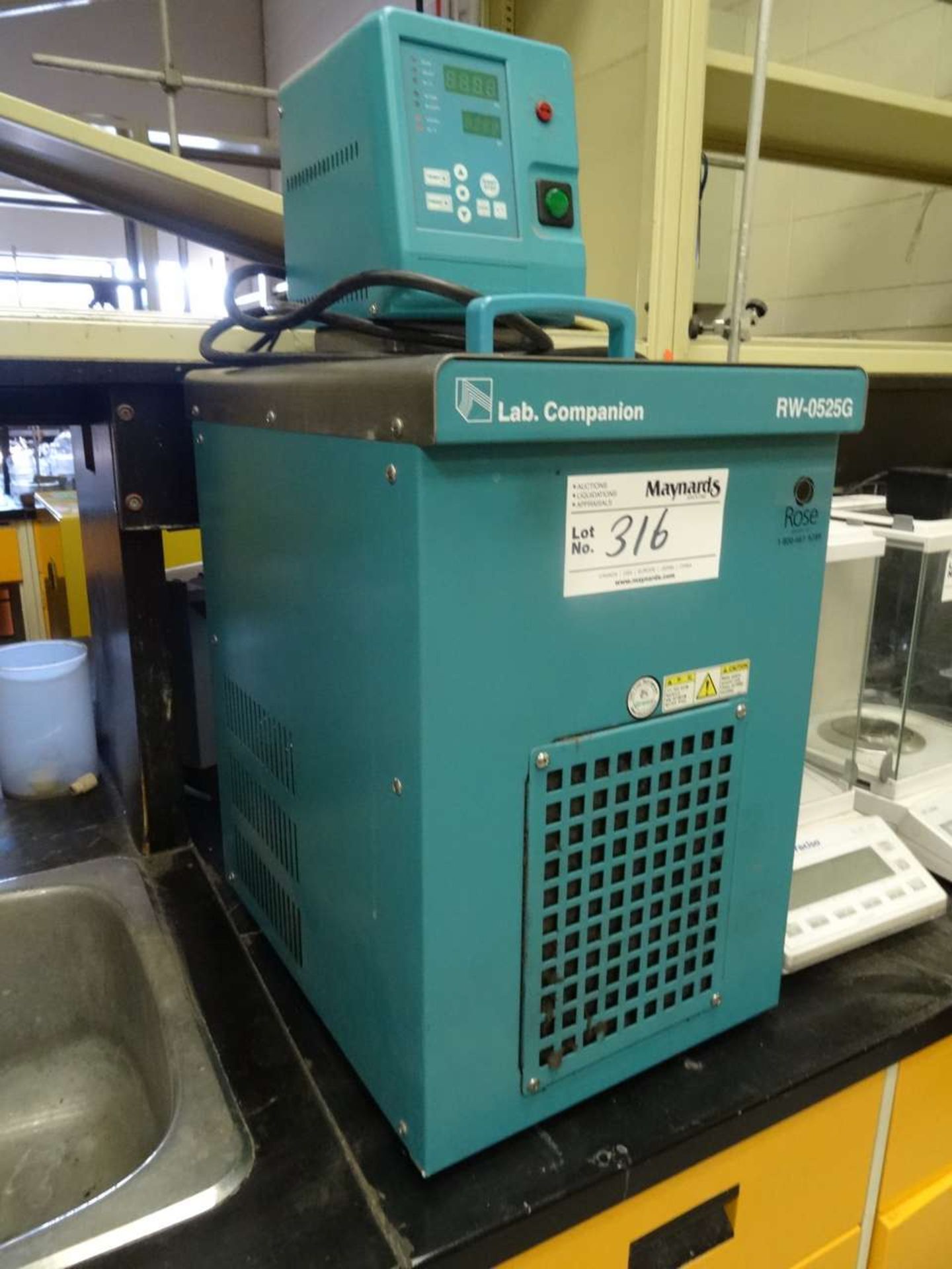 Lab Companion RW-0525G Refrigerated bath unit S/N L079001
