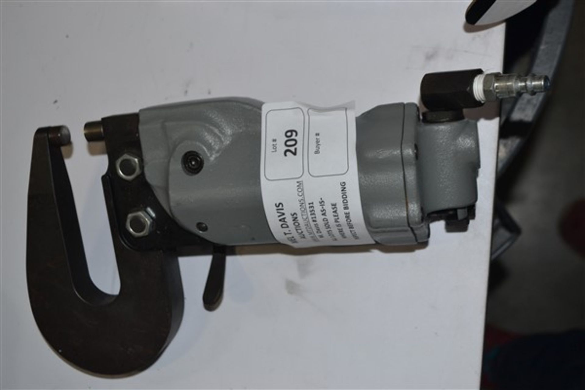 Pneumatic C Squeezer