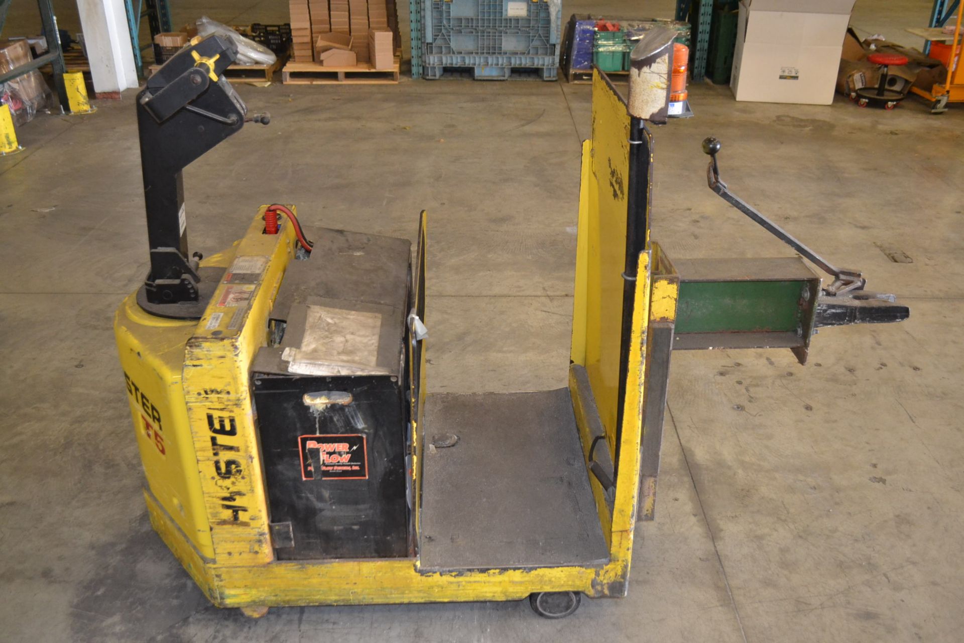 HYSTER T5XT ELECTRIC LIFT TRUCK, 10253.3 HOURS RUN TIME