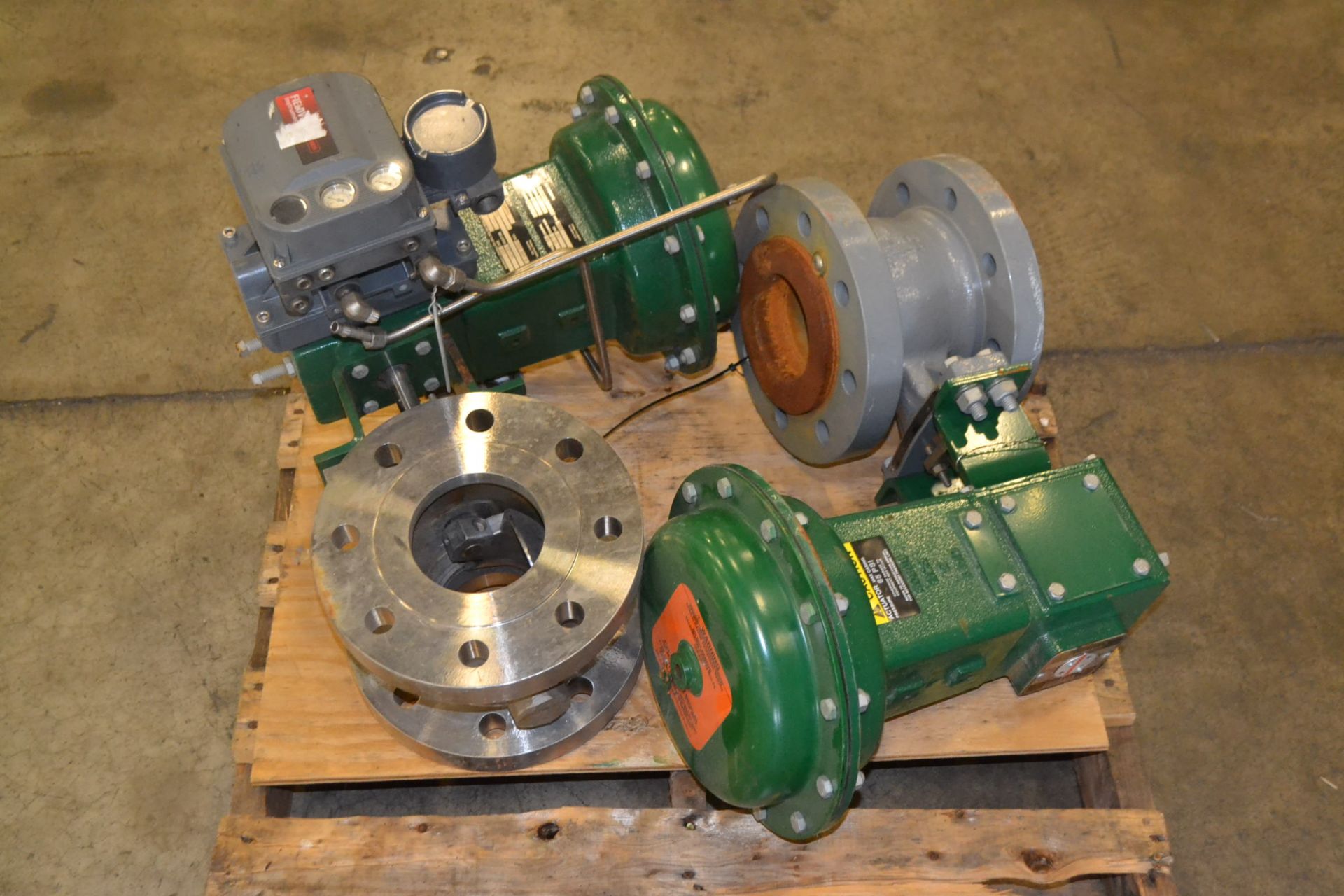 FISHER V300-1052 VEE BALL STAINLESS CONTROL VALVES