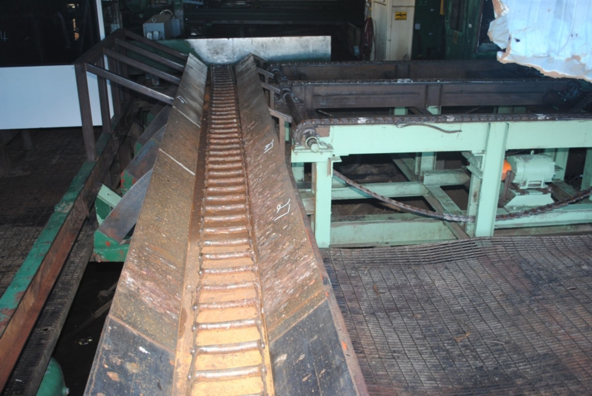 MELLOTT 50' ENDWISE LOG CONVEYOR W/110 LADDER BACK CHAIN; W/STOP GATE ...