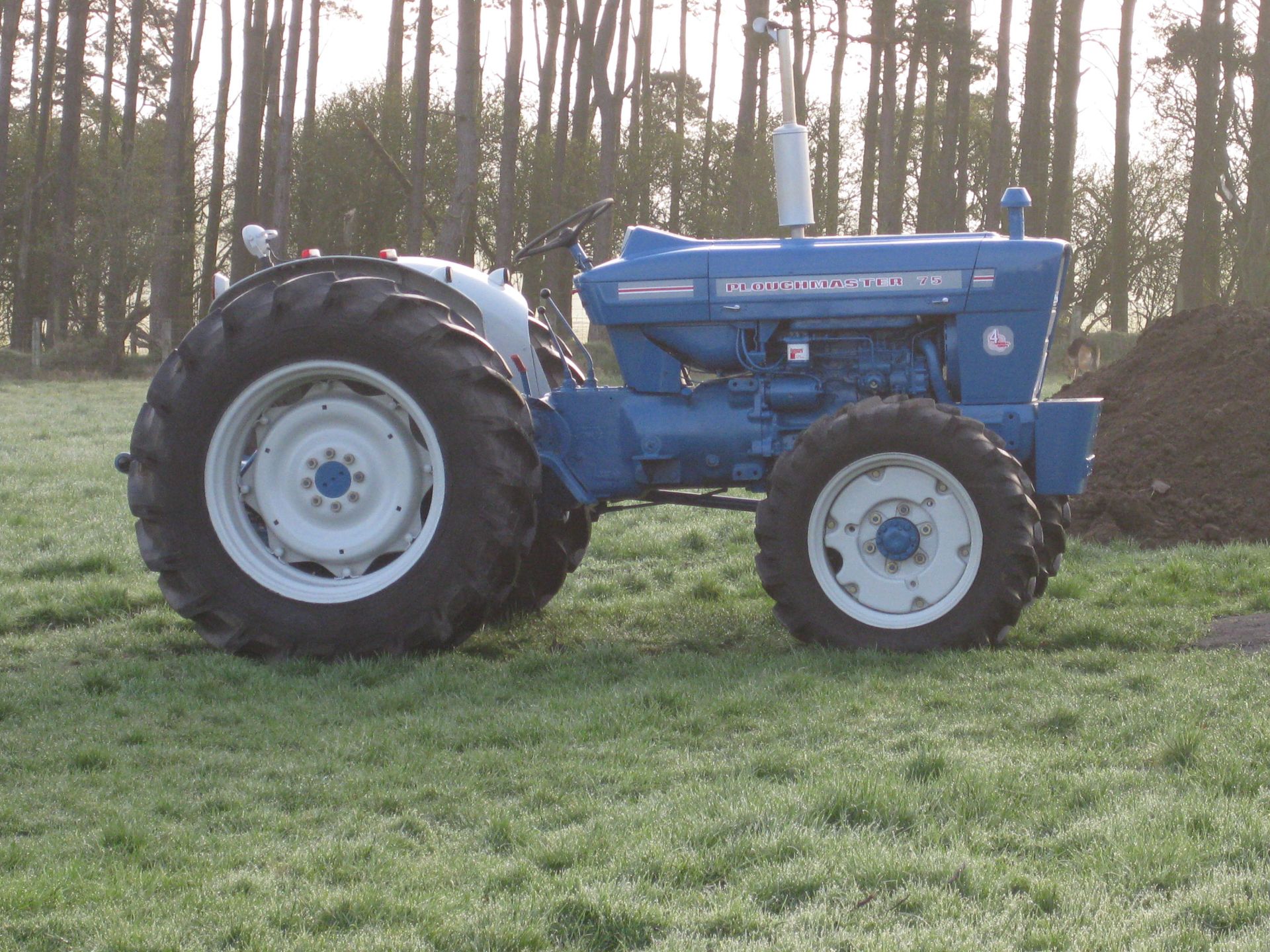 1975 ROADLESS Ploughmaster 75 4cylinder diesel TRACTOR Reg. No. KFT ...