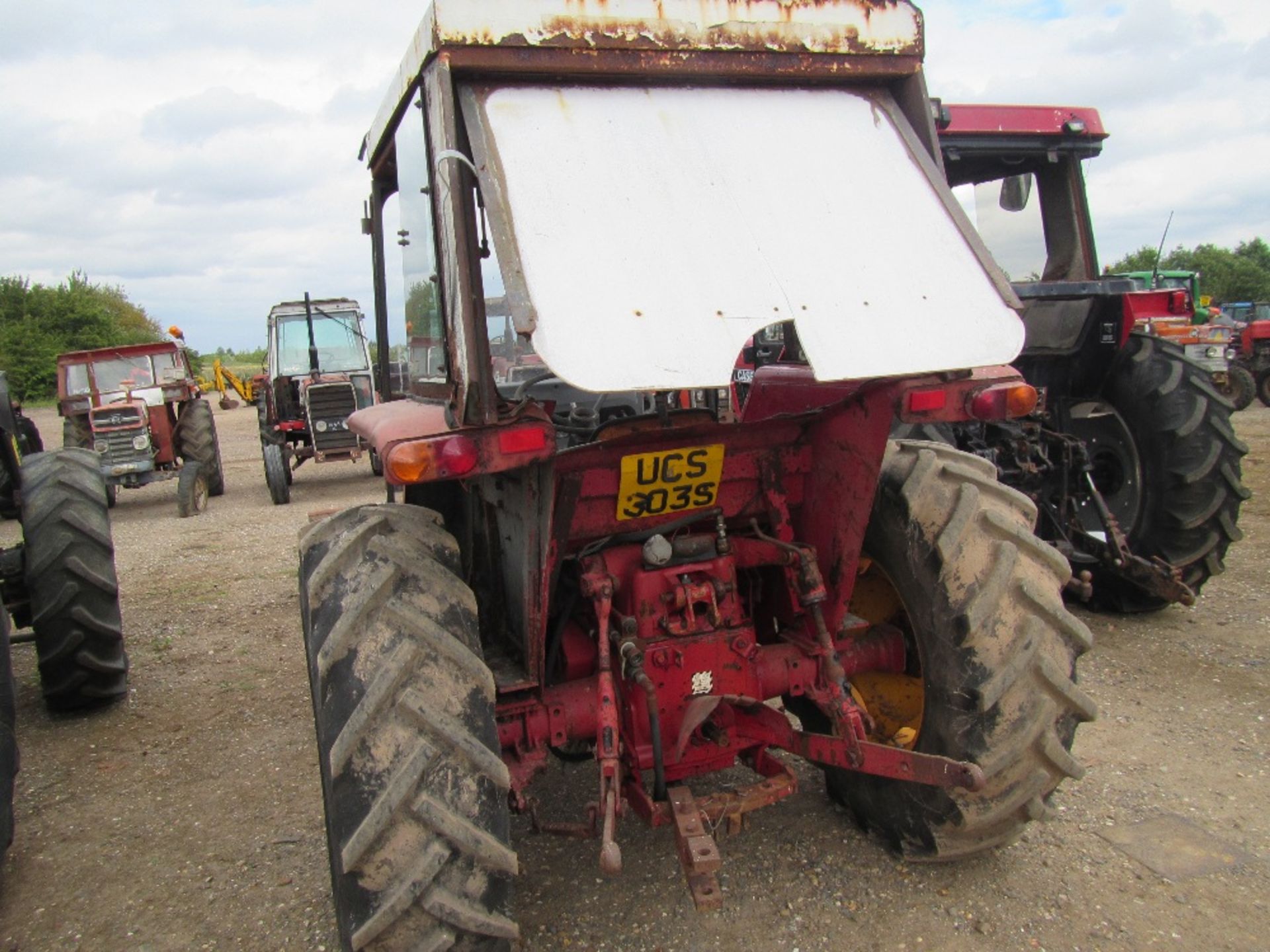 International 384 Tractor with Quicke 2330 Loader Reg No UCS 303S