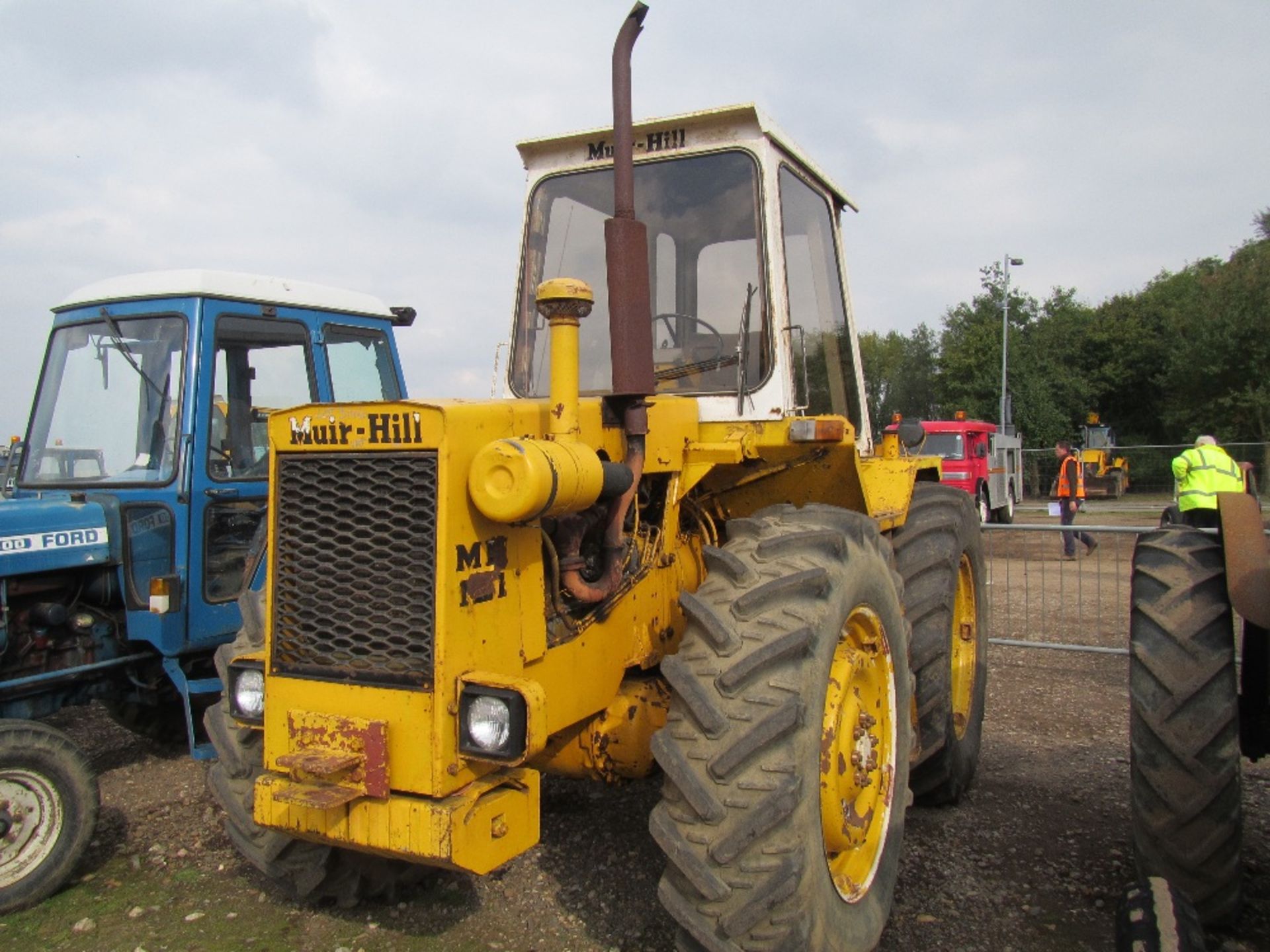 MUIR HILL 121 4wd TRACTOR Further details at time of sale.
