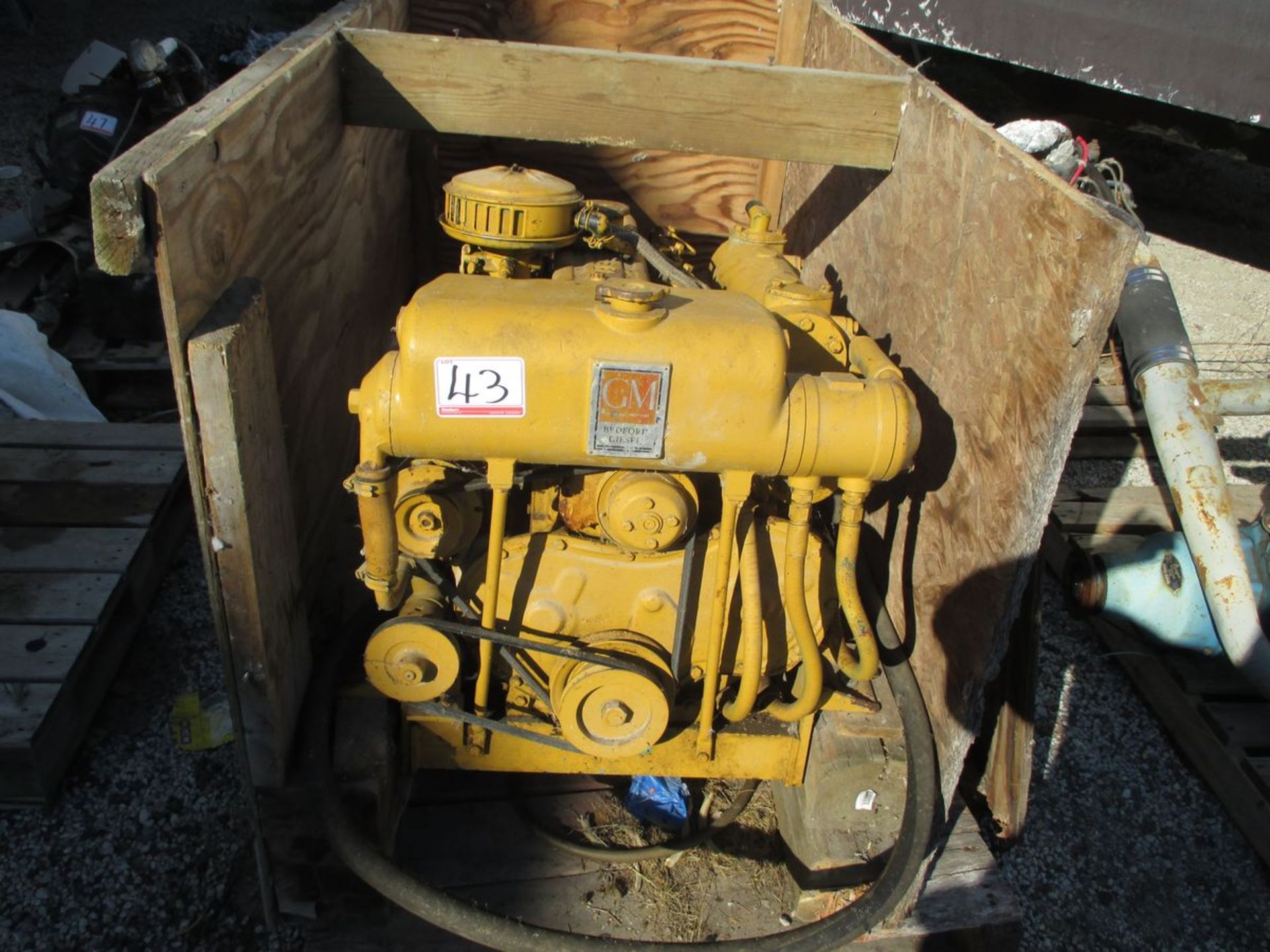 GM BEDFORD DIESEL MODEL 110-SN 2410/PL0815 MARINE ENGINE