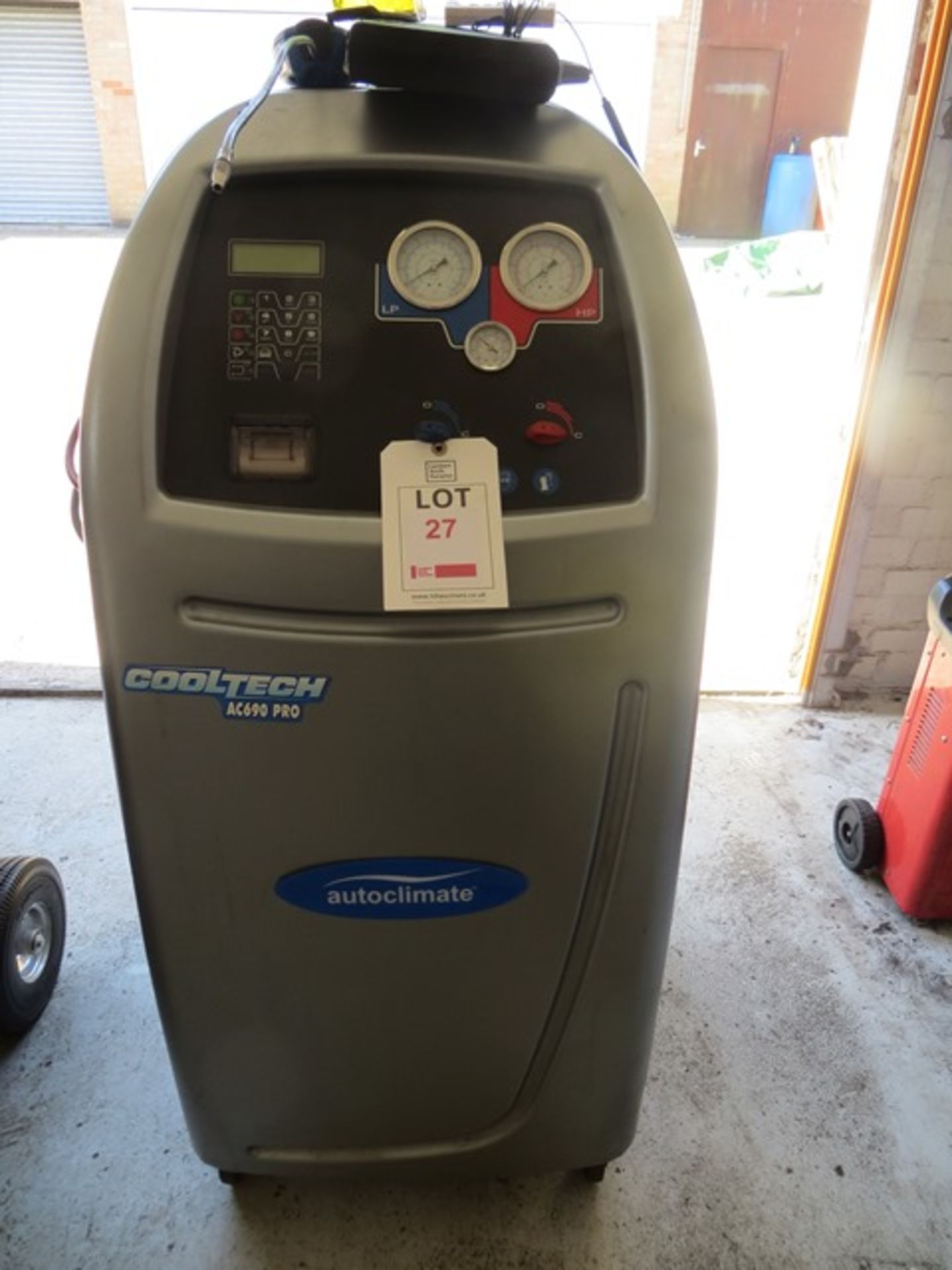 Robinair Cooltech AC690 auto-climate replenishment air conditioning ...