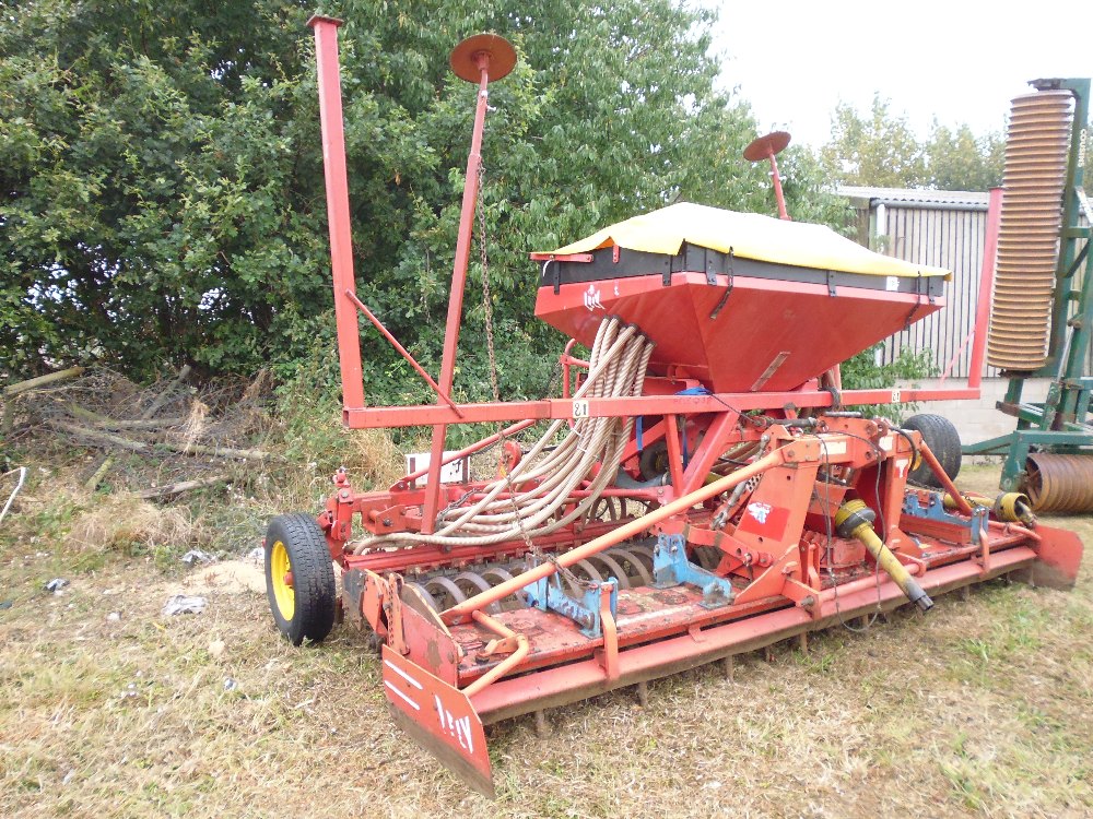 Lely 4m drill combination. Comprising Lely Roterra 44 Series power ...