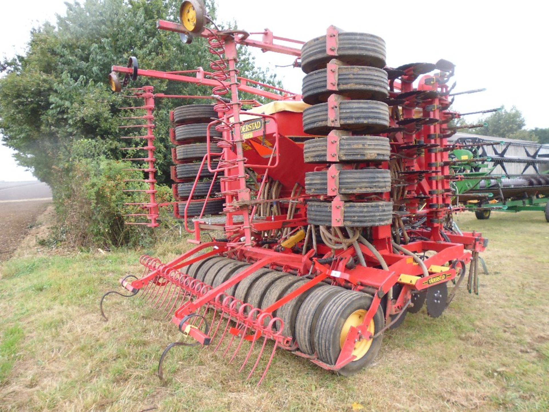 Vaderstad Rapid 600P 6m drill. Serial number 1801. Comprising leading ...